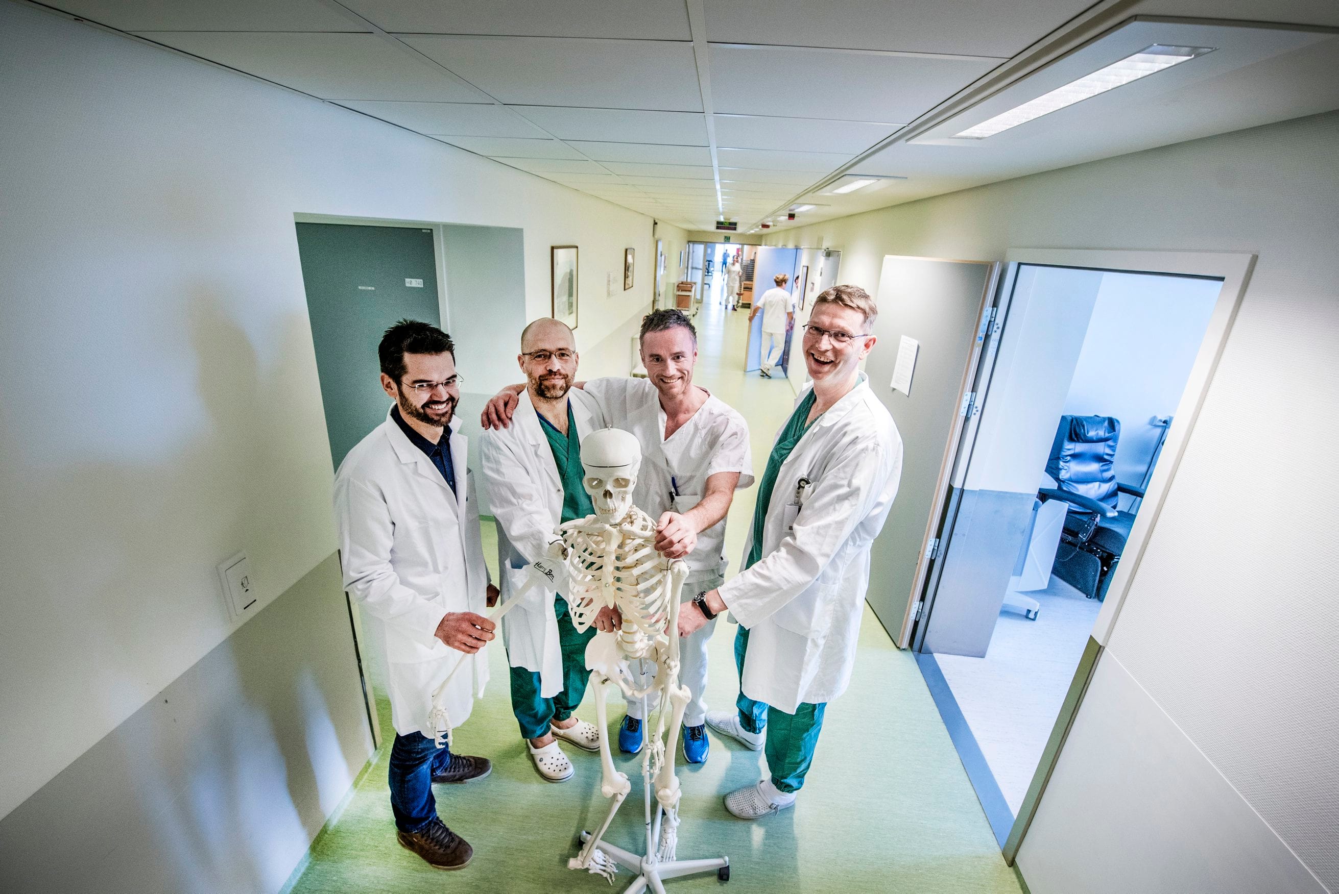 Petter Smart på sjukehuset - smp.no