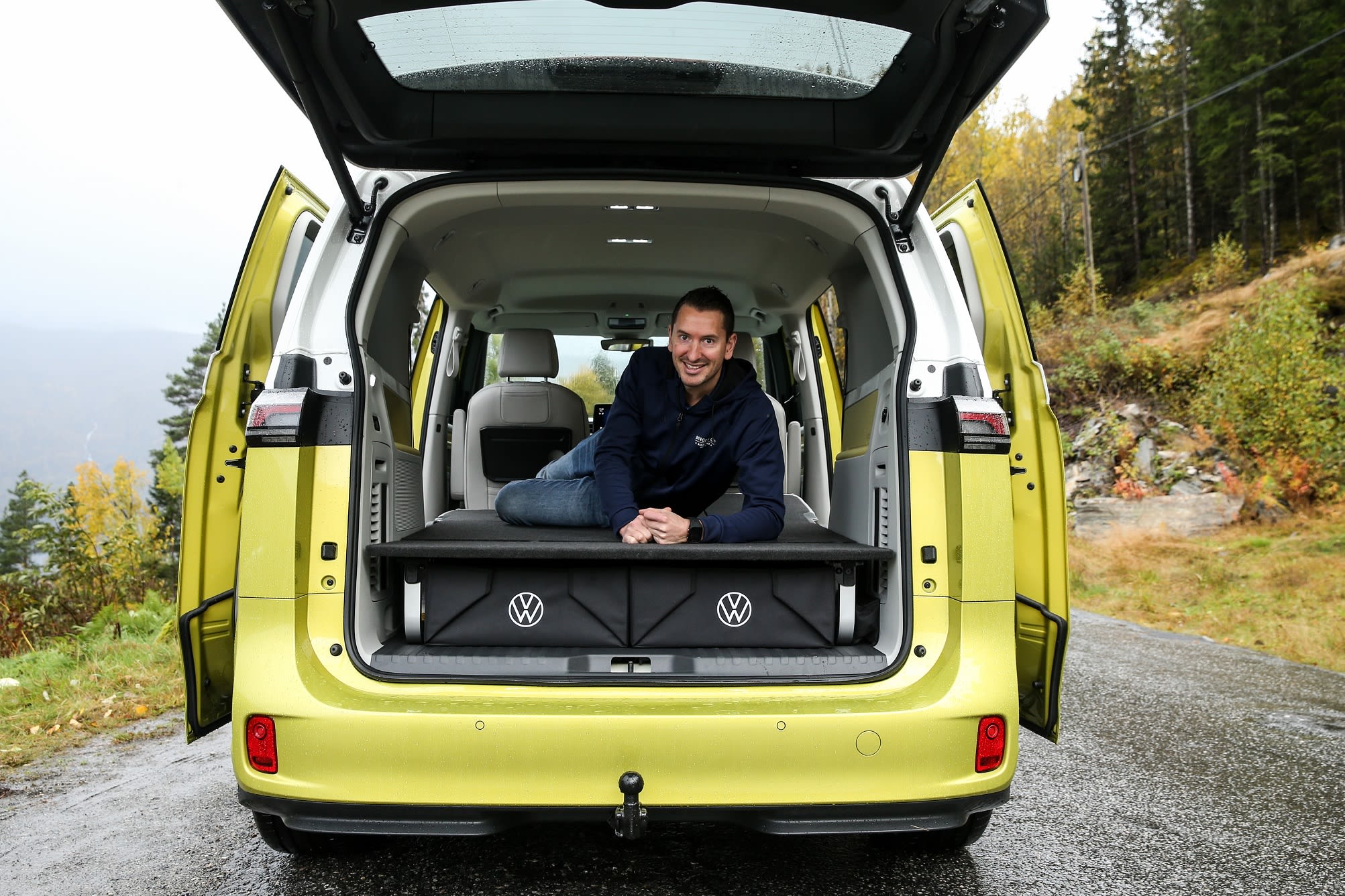 Jan Azar trur den elektriske retroutgåva kan treffe breitt - fjt.no