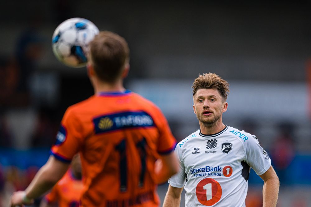 Vebjørn Hoff har spilt bortekamp mot AaFK to ganger denne sesongen ... Vebjørn Hoff har spilt bortekamp mot AaFK to ganger denne sesongen ...