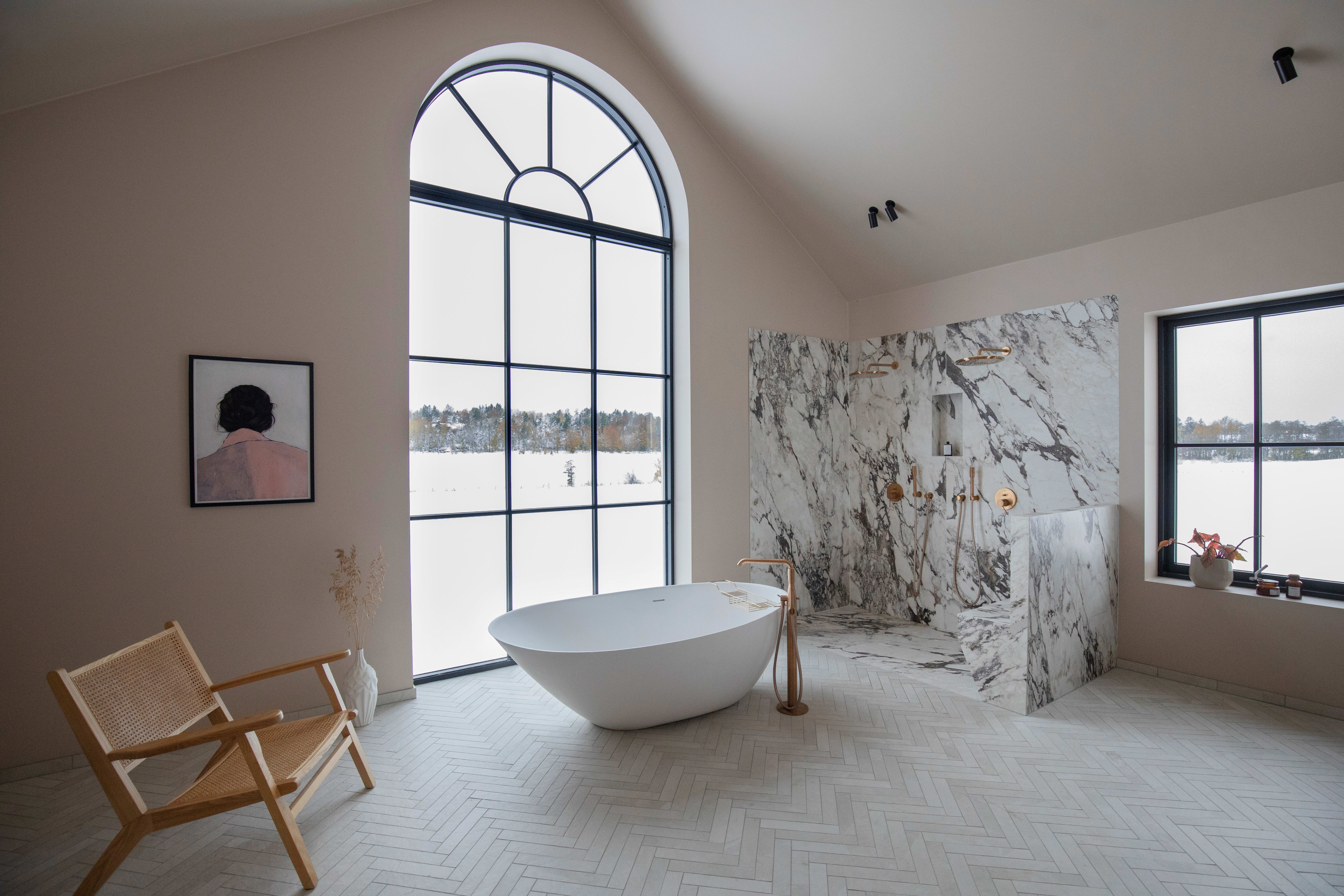 Bli med hjem til trendforskeren: – Når det er mye uro ute i verden, er ...