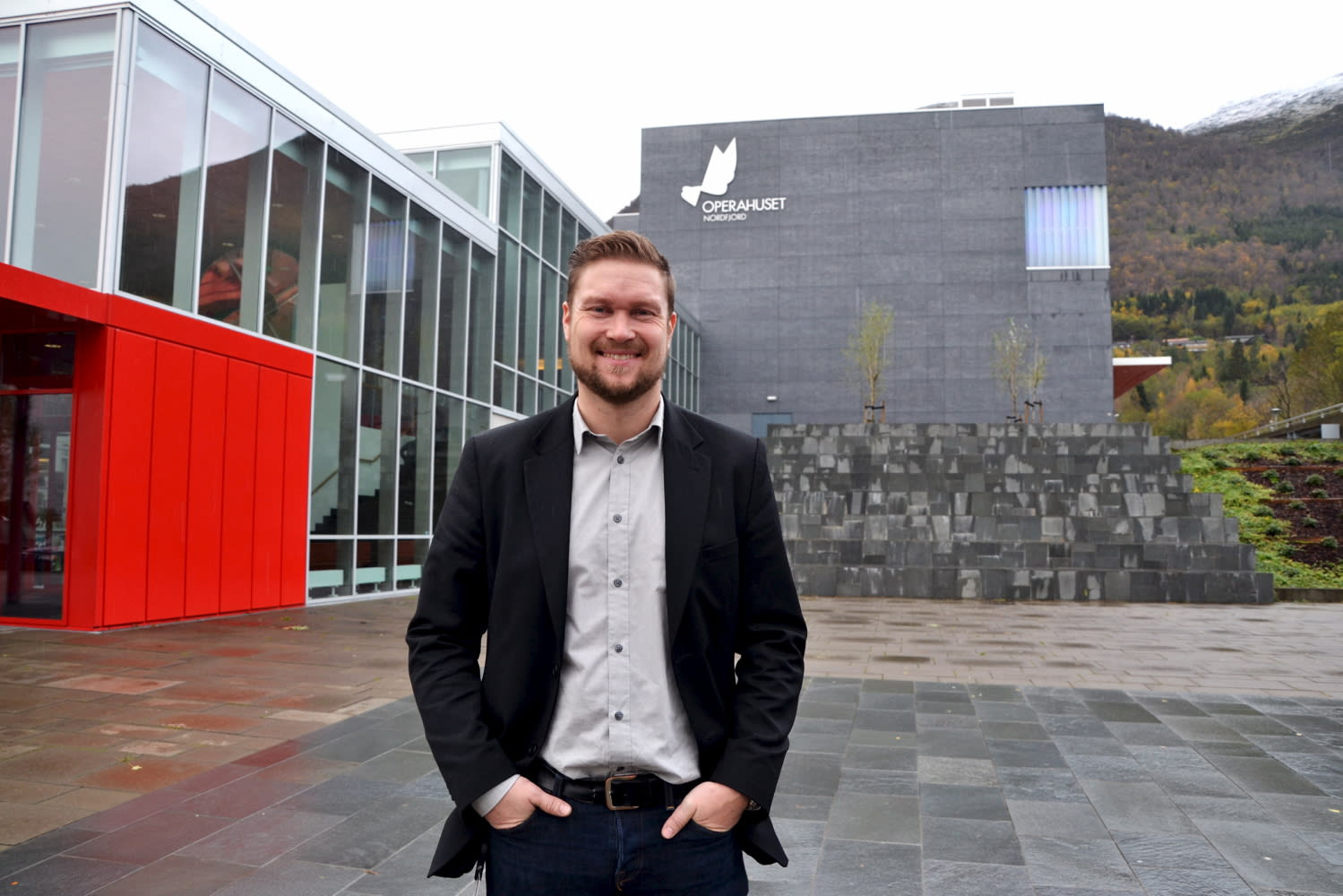 Geir Holmen fyller helga med aktivitetar - smp.no