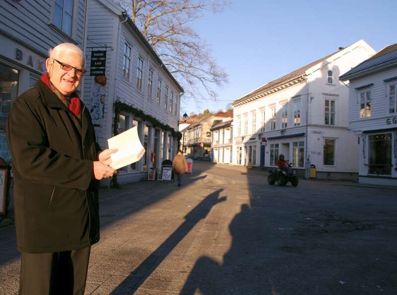 Bør hete Knut Hamsuns plass - gat.no