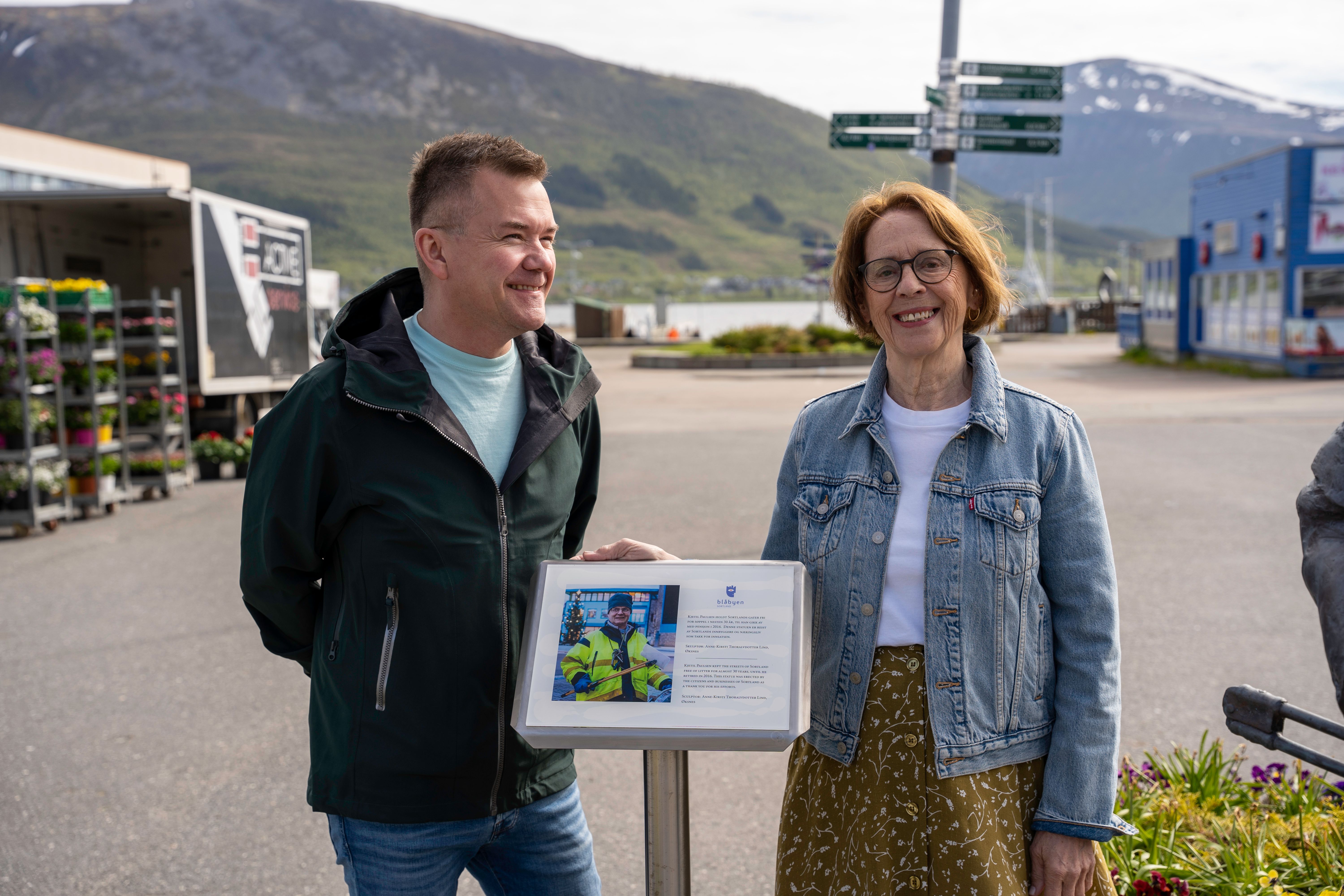 Endelig er infotavla på plass - vol.no