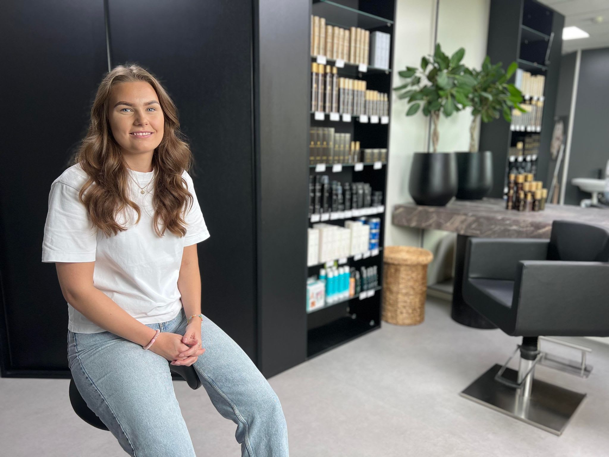 Da Victoria ikke visste hva hun ville gjøre, ble hun med tante på jobb ...