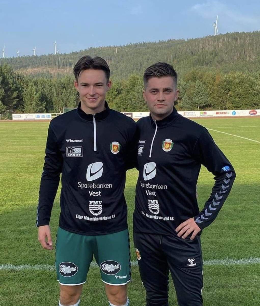 Magnus (20) forlét nedrykks­toget til Bremnes. No er han med på tidenes ...