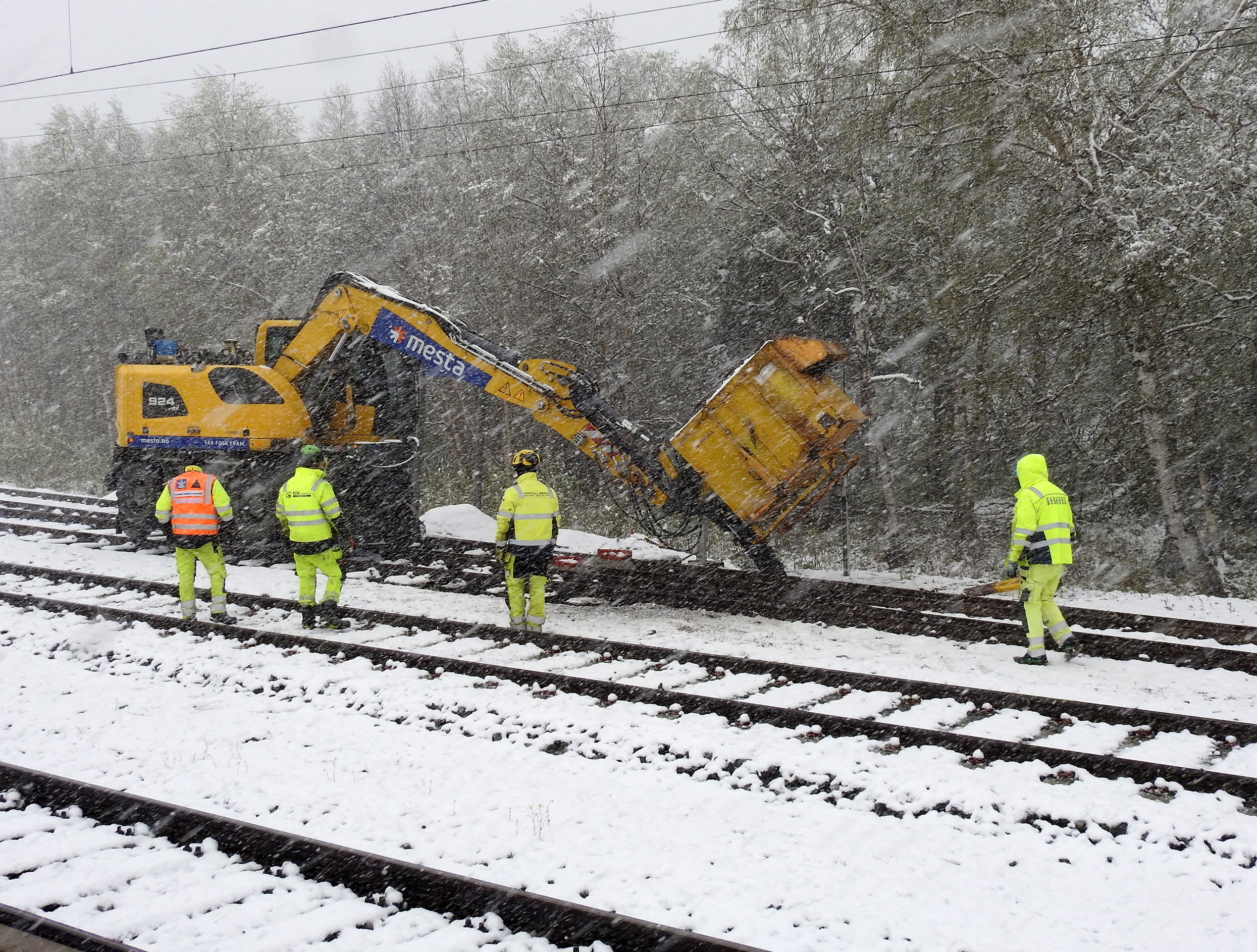 Bygda vasser i nysnø: – Dette ble en brå overgang - opp.no