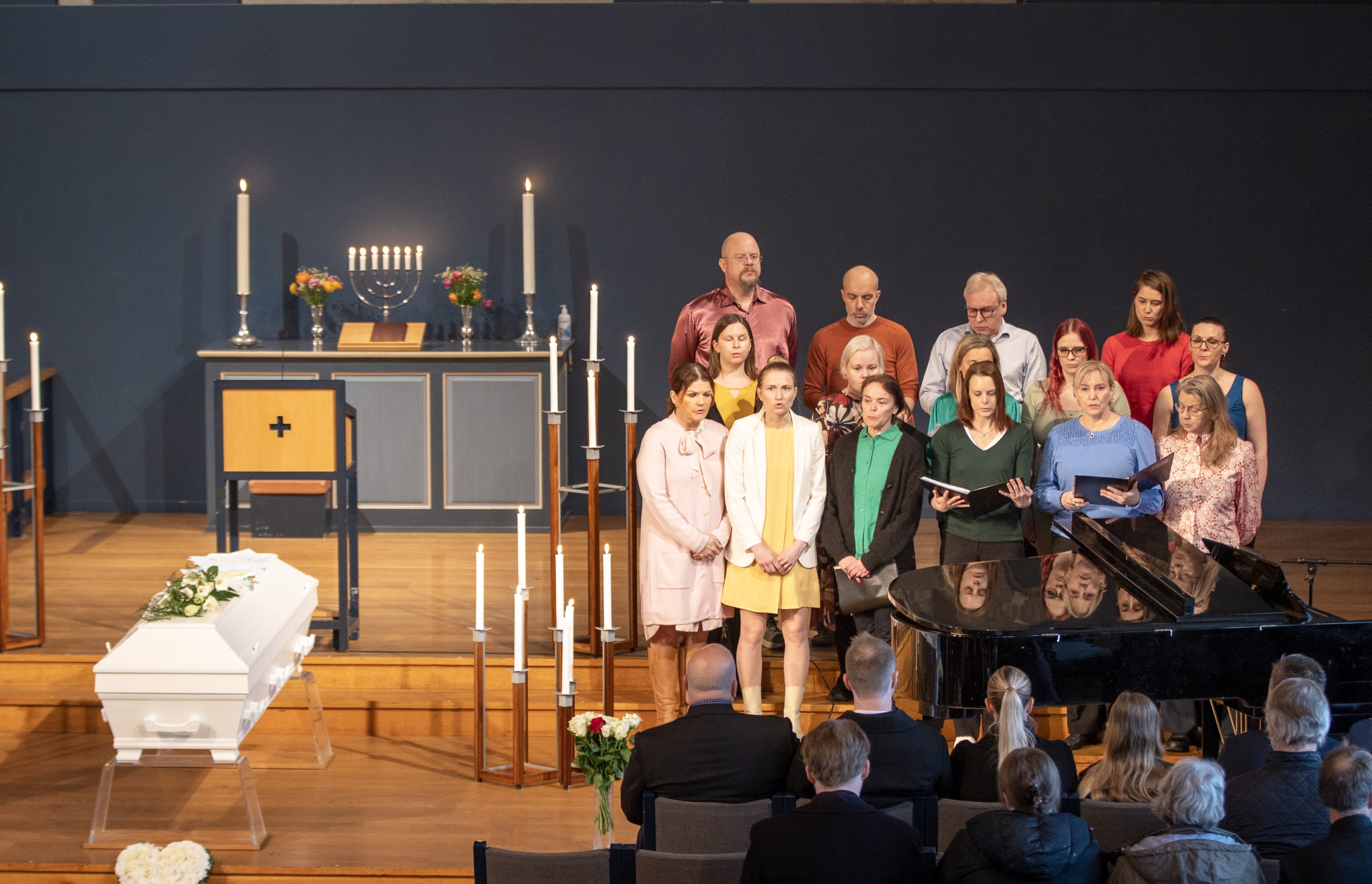 Forrige gang sang vi med vår kjære Torild, nå synger vi for henne - fvn.no