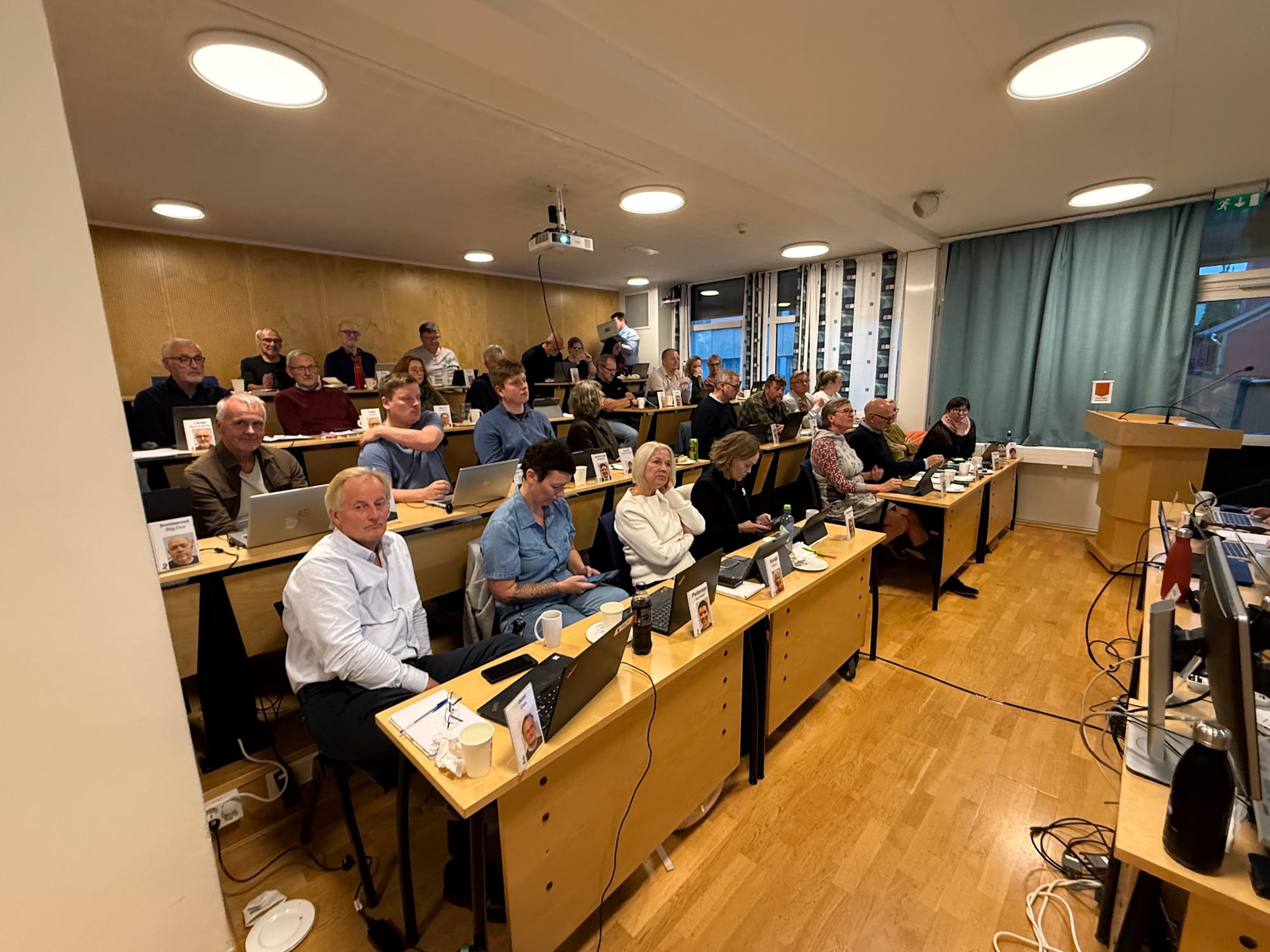 Lufter ideen om å selge NTE: – Er vi noen god eier?