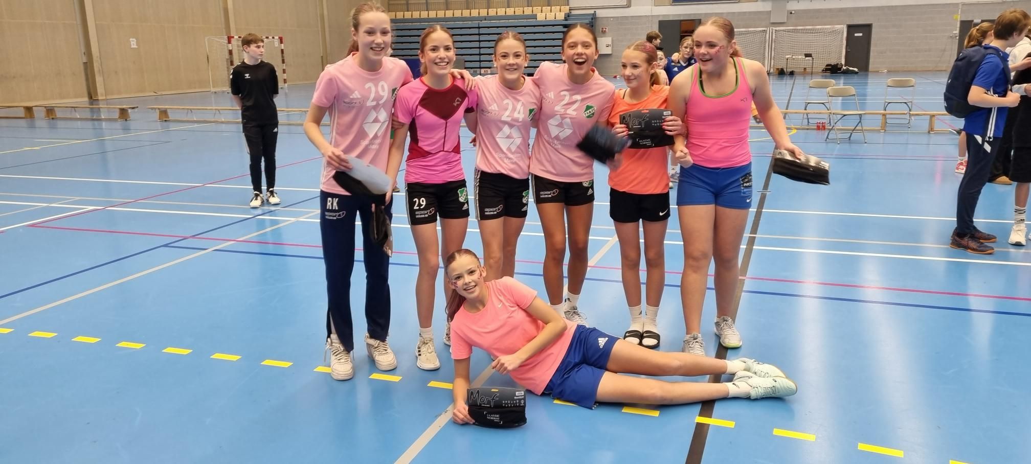 Har konkurrert mot hverandre i 50 år – se bildene fra årets turnering ...