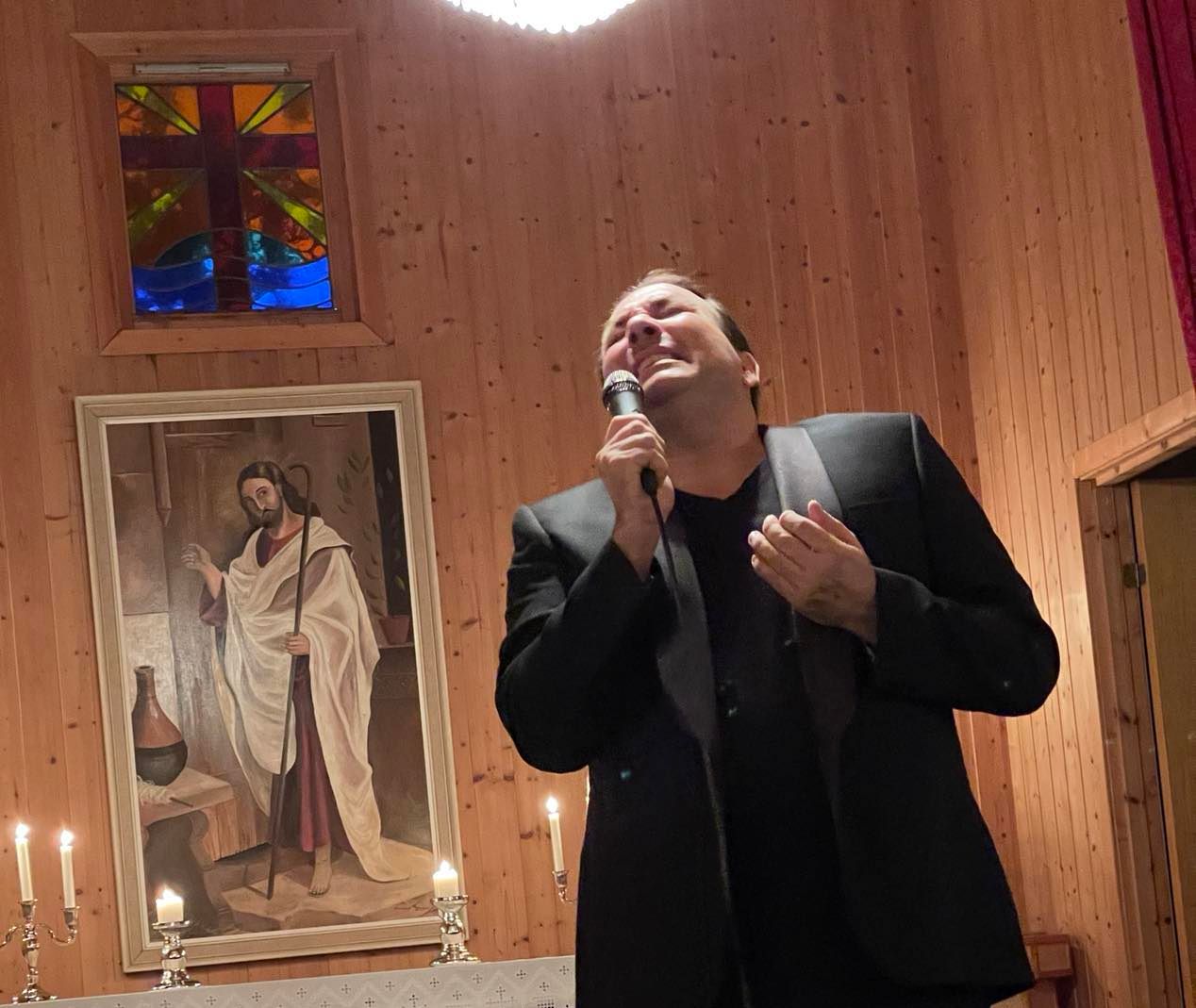 Sangstjerna Stephen bød på seg selv: – Han ble tydelig rørt da publikum ...