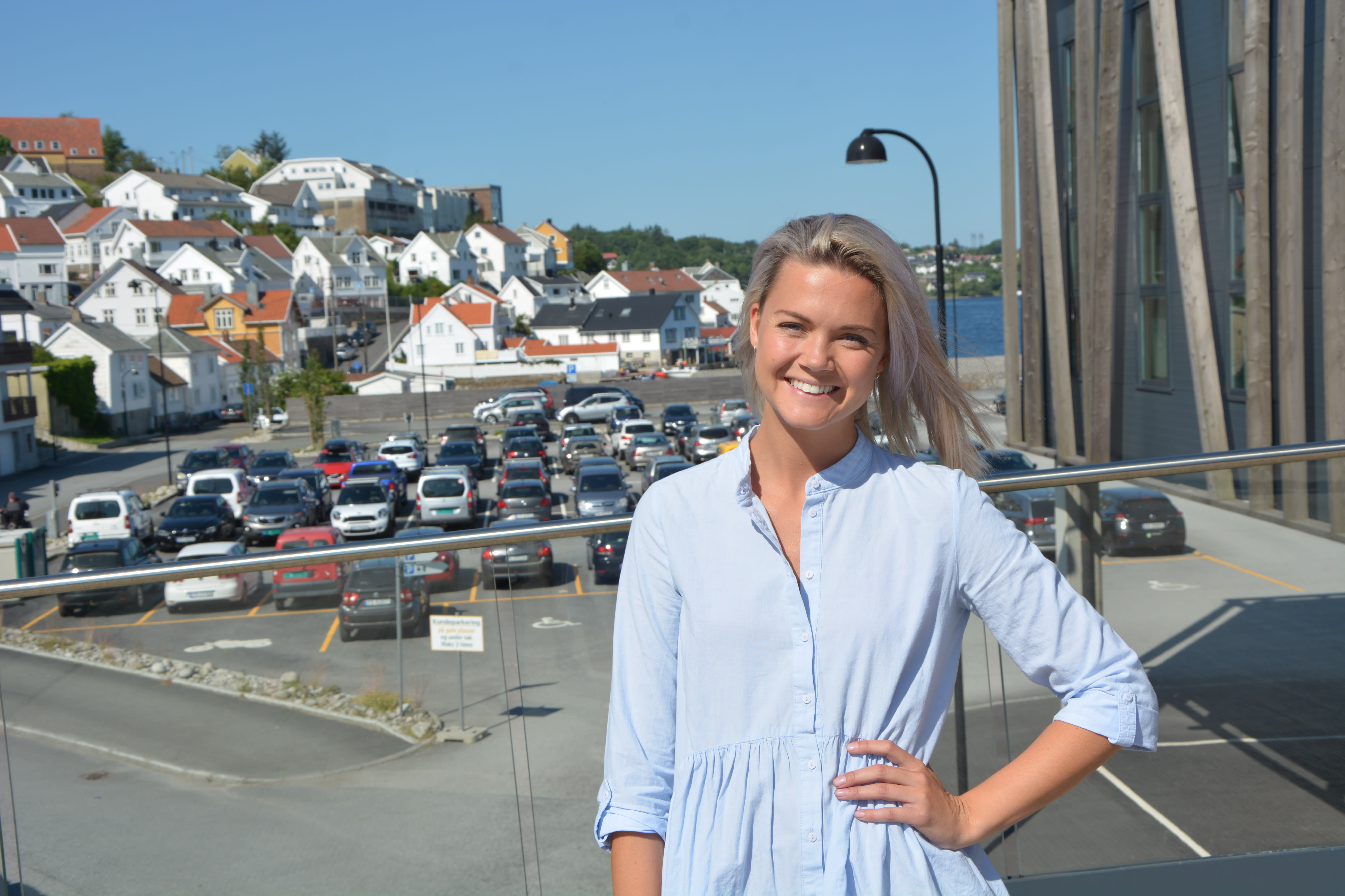 Lokal Instagram-profil gir ut bok - lister24.no