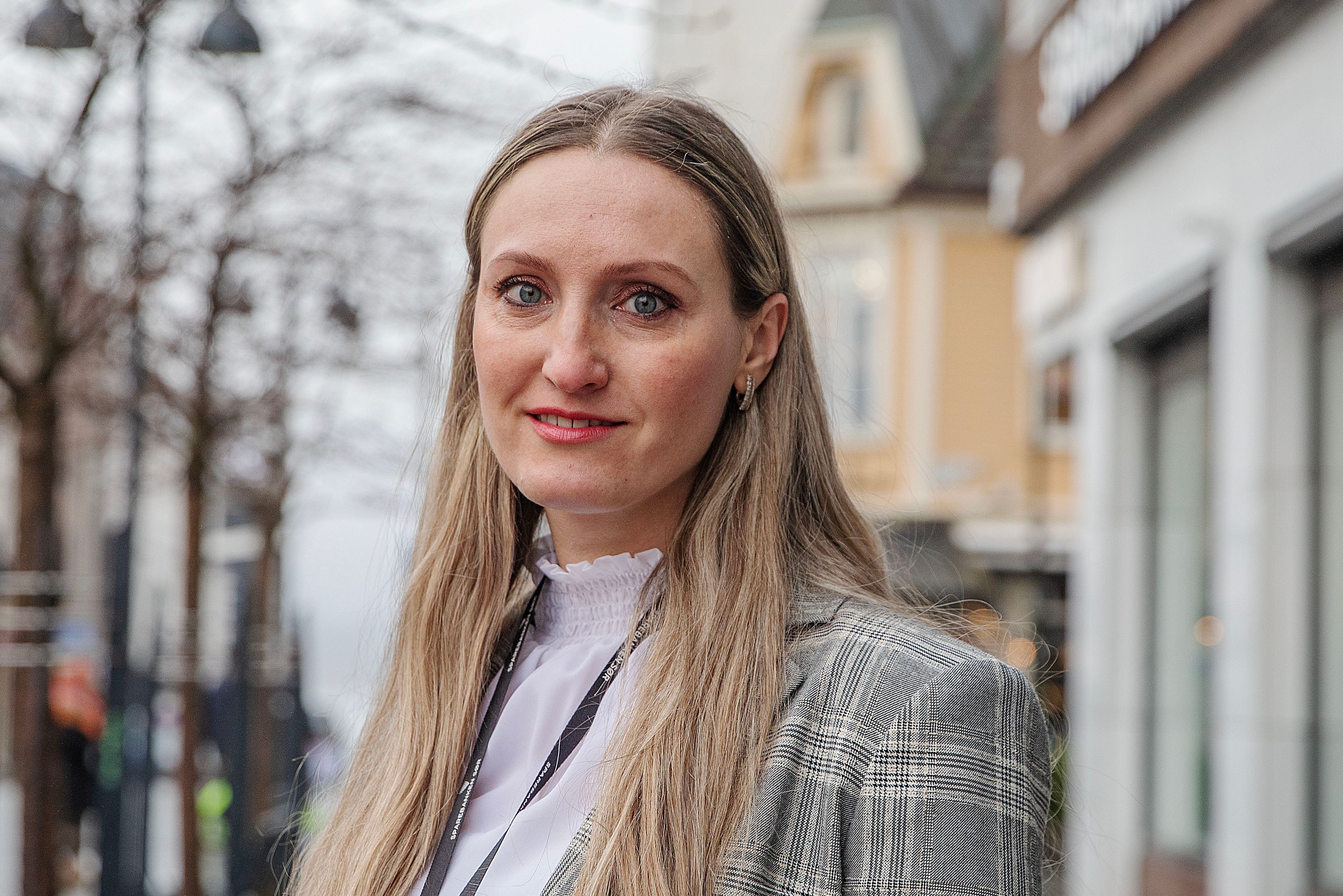 Elena søkte på tre jobber. Fikk fem jobb­til­bud - varden.no