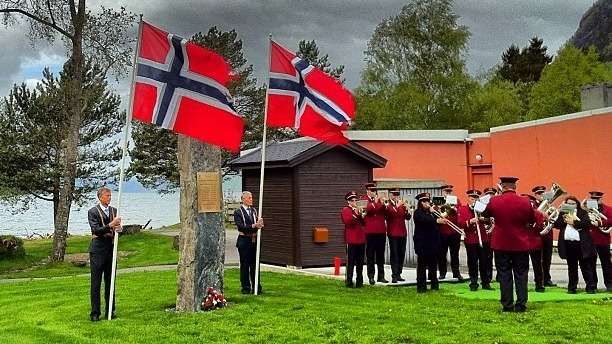 Sjå bilde frå 17. mai-feiringa i nordvest - smp.no