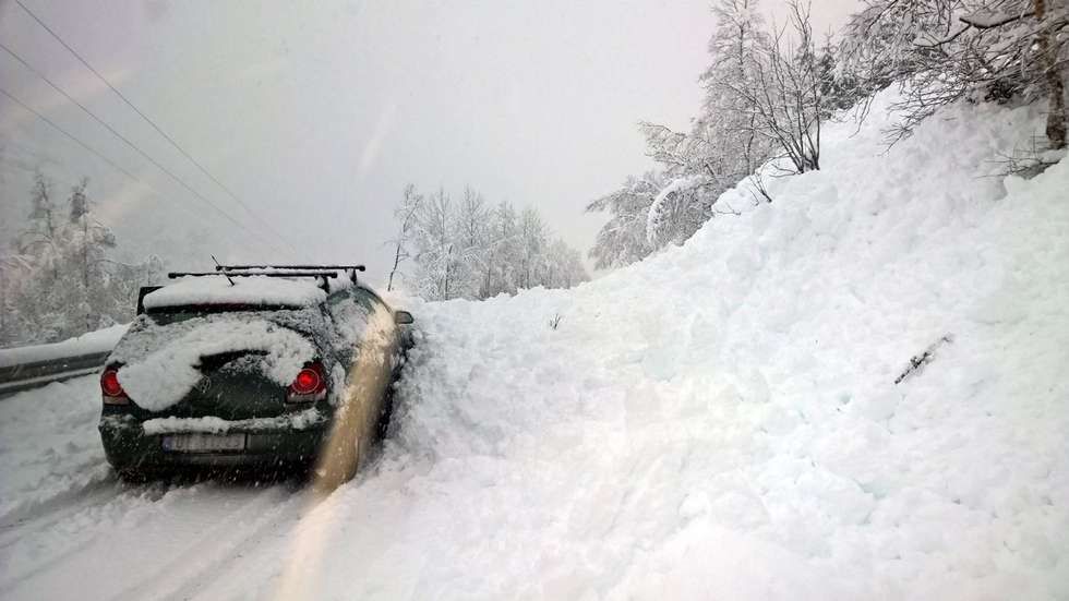 Snøras over fylkesvegen - fjordingen.no
