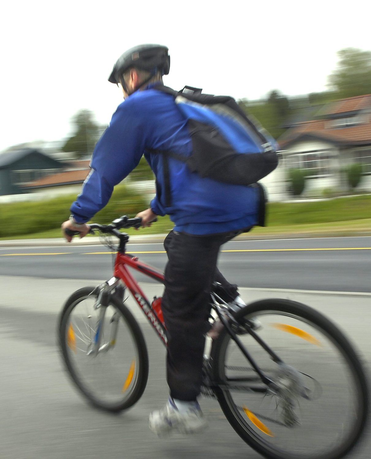 Syklist i egen by - smp.no