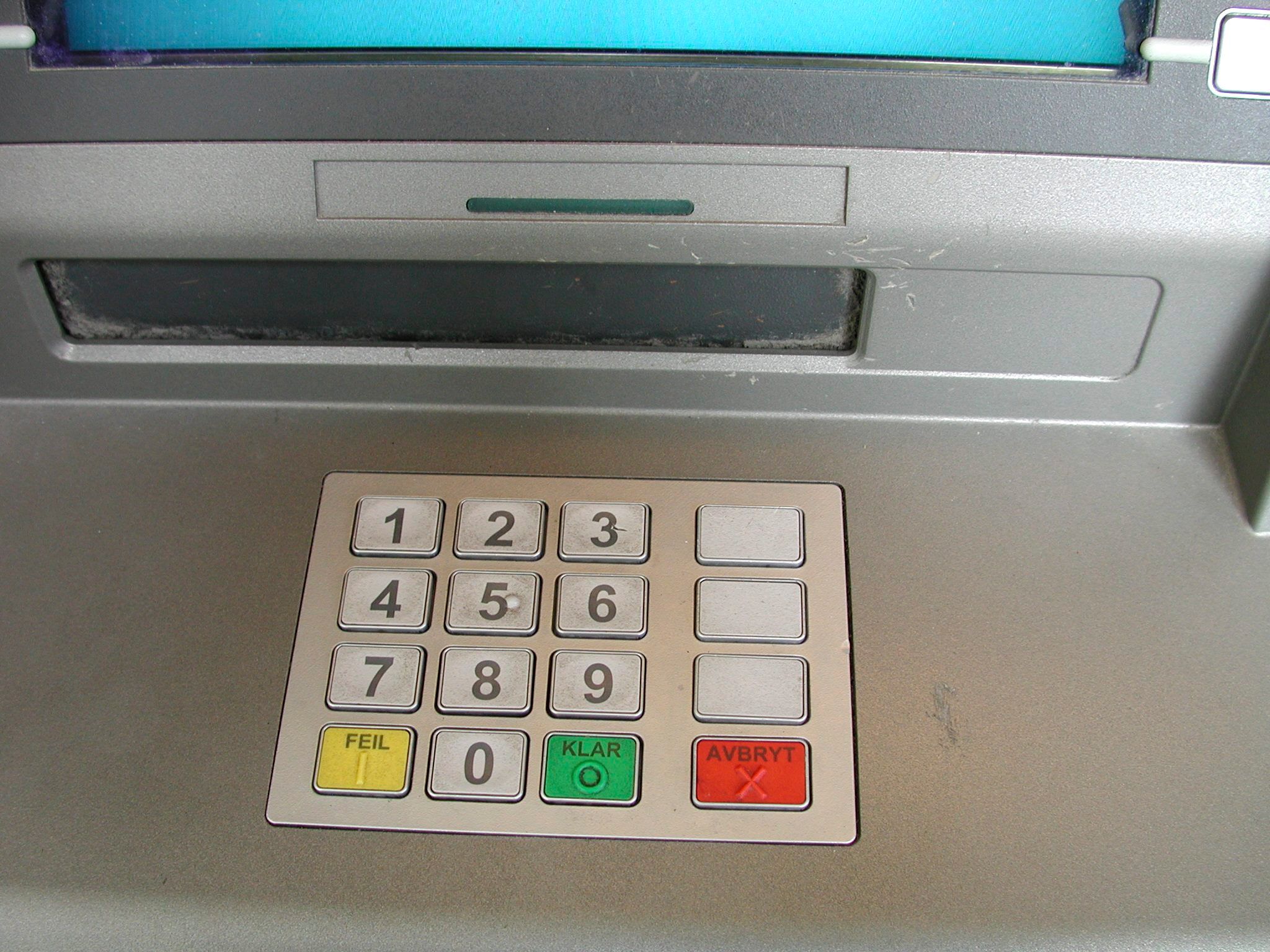 Hvem forlot sine 1000-lapper i minibank i Molde? - smp.no