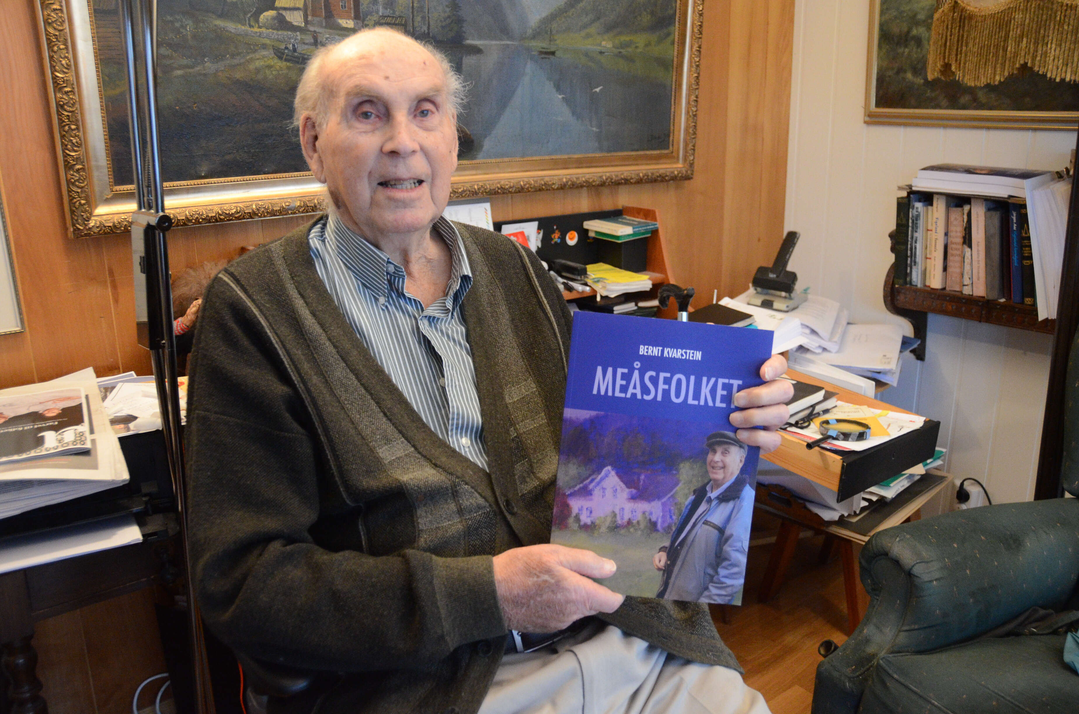 Bernt Kvarstein (92) har skrevet bok - venneslatidende.no