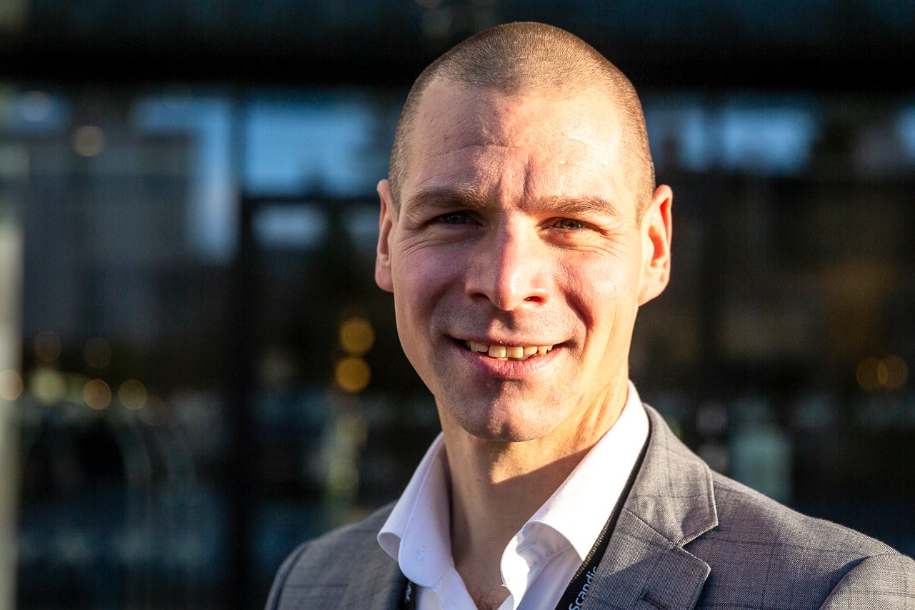 Roger åpnet hotelldøra på Solsiden for russen: - Aldri fått så mange ...