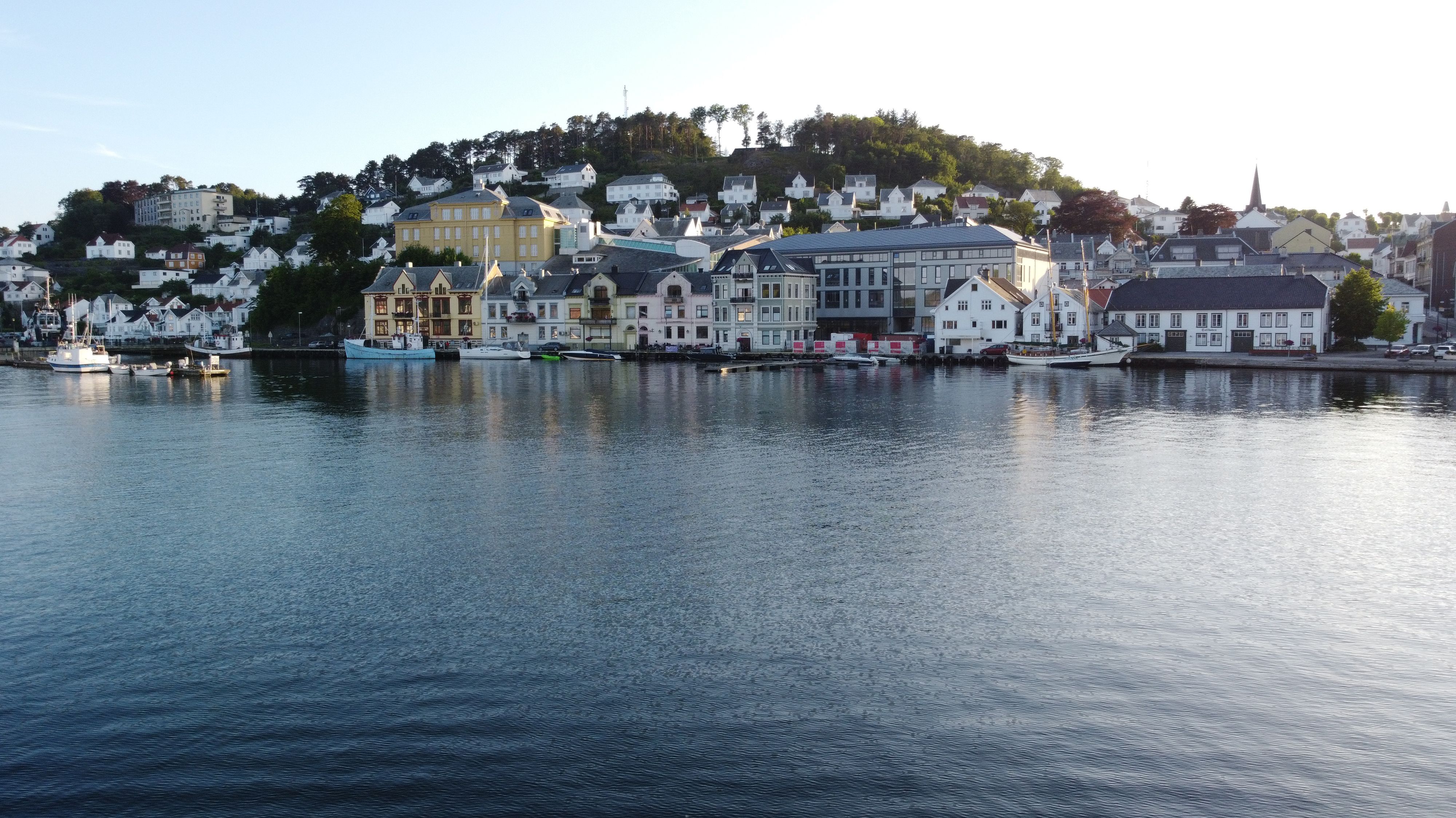 Hva heter en person som er fra Farsund? - lister24.no