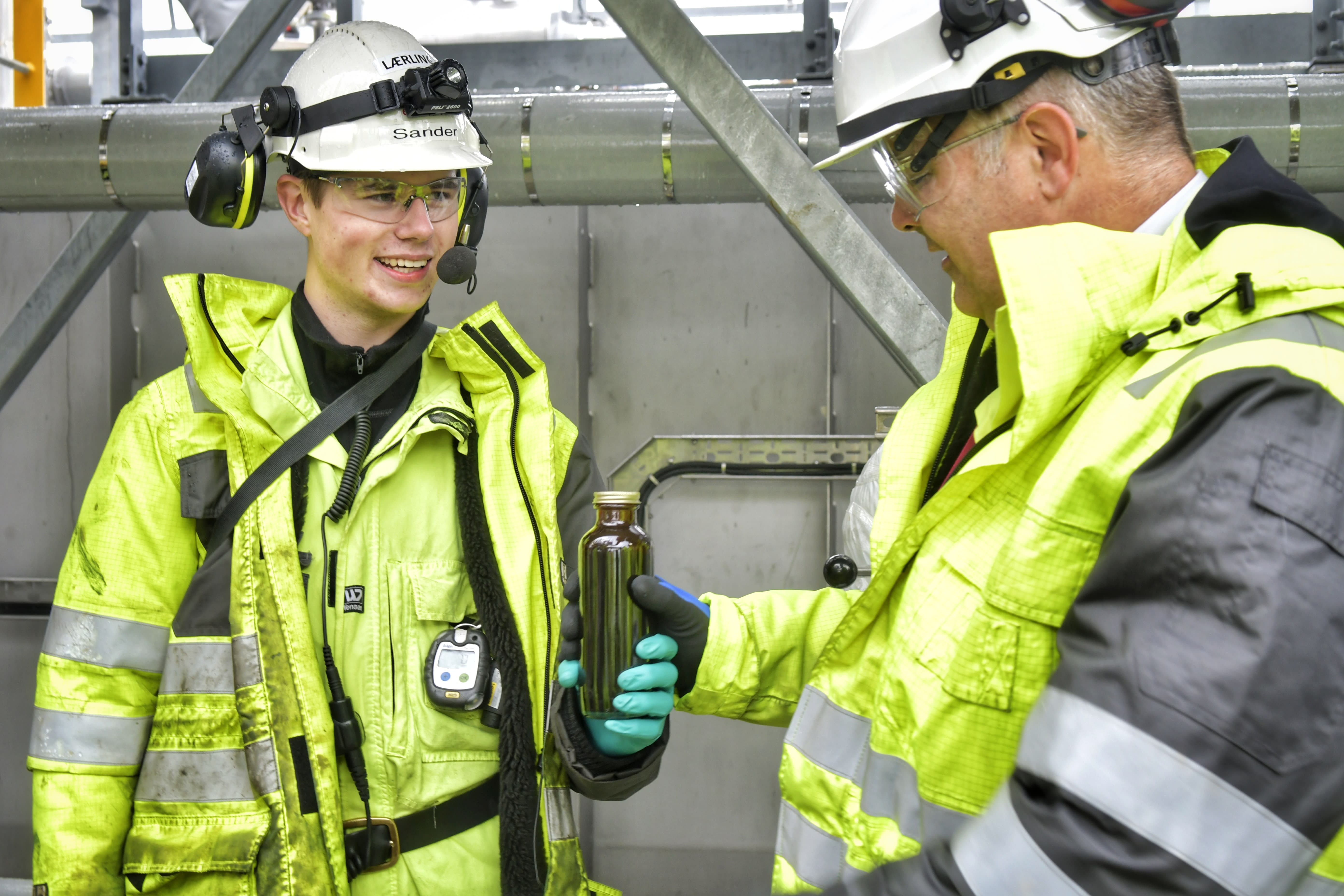 Sander frå Radøy tappa første olja - strilen.no