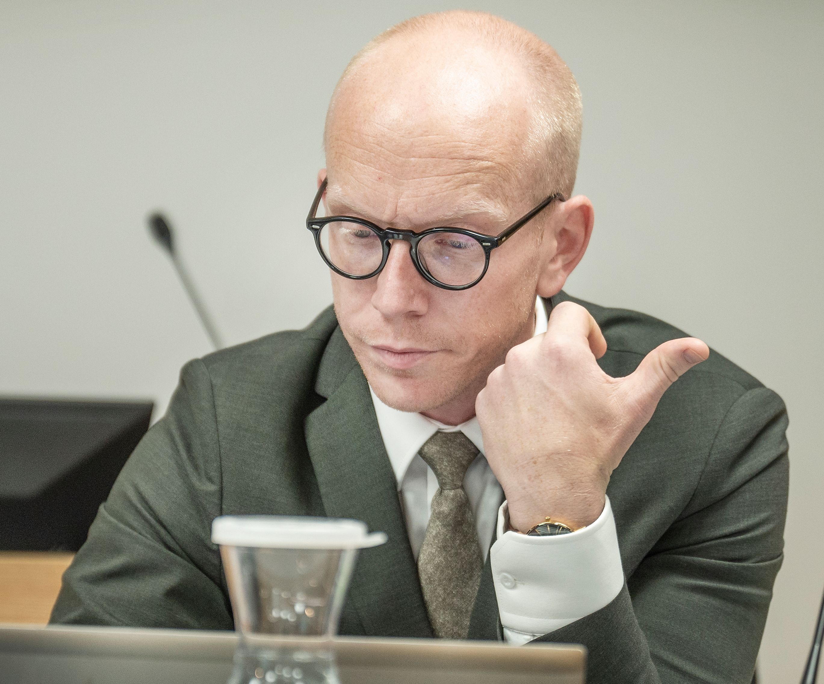 Unge jenter blei trudd i retten: – Det nyttar å seie frå - smp.no
