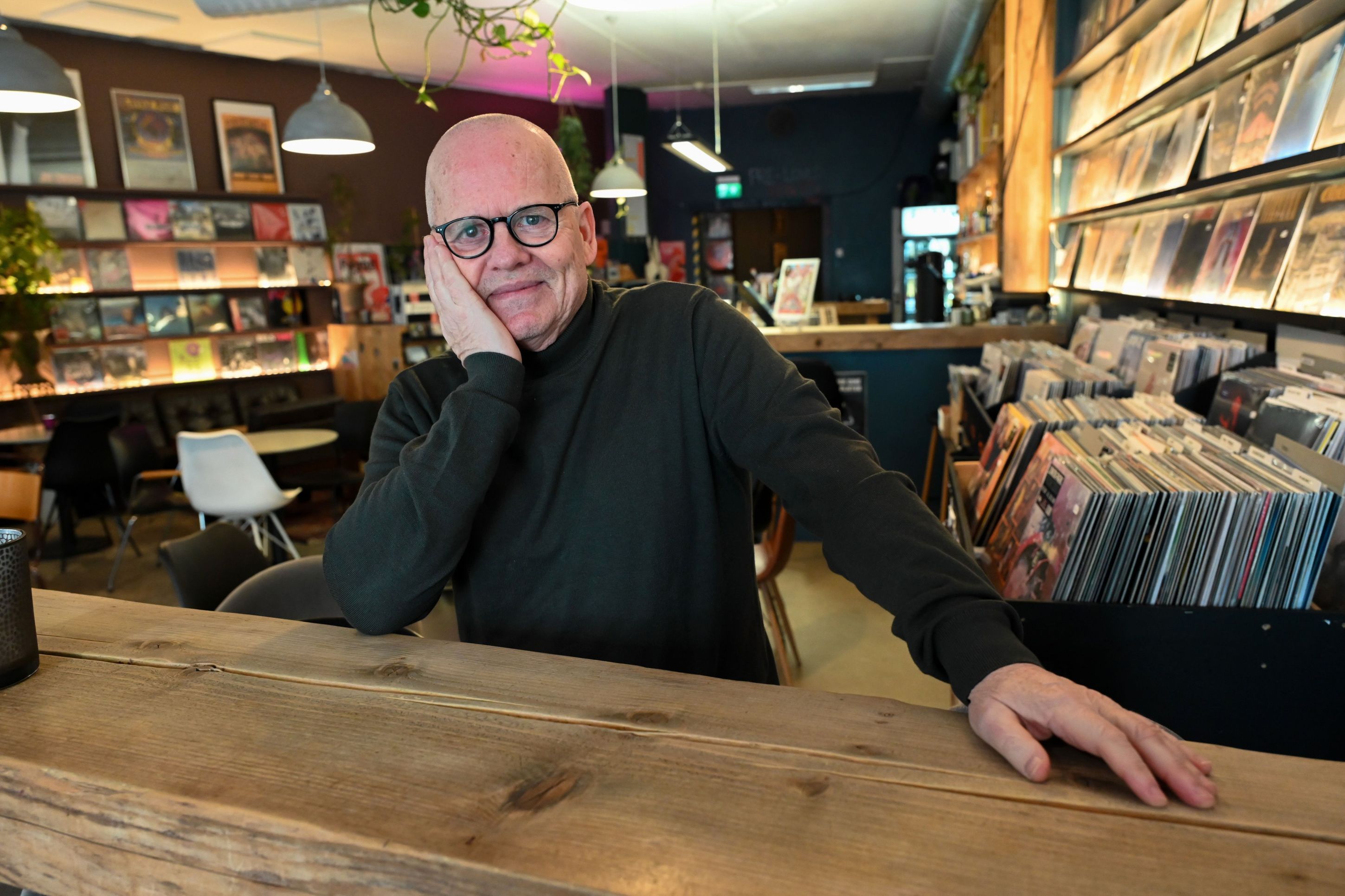 Anmel­delse: Kvardags­lege dikt fulle av perspektiv - rbnett.no