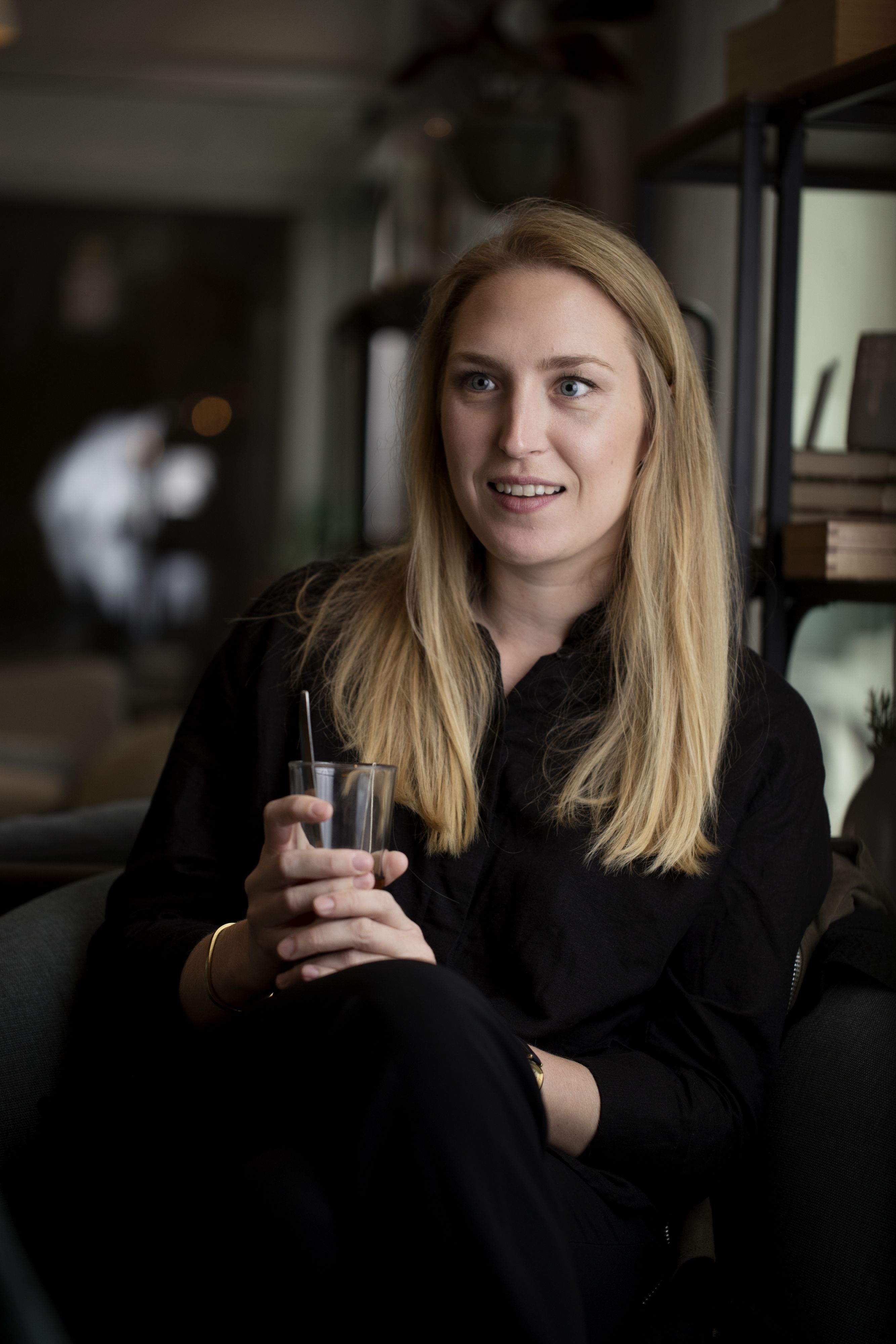 Kristine (29) sa opp lederjobben og reiste verden rundt - skal gi bort ...