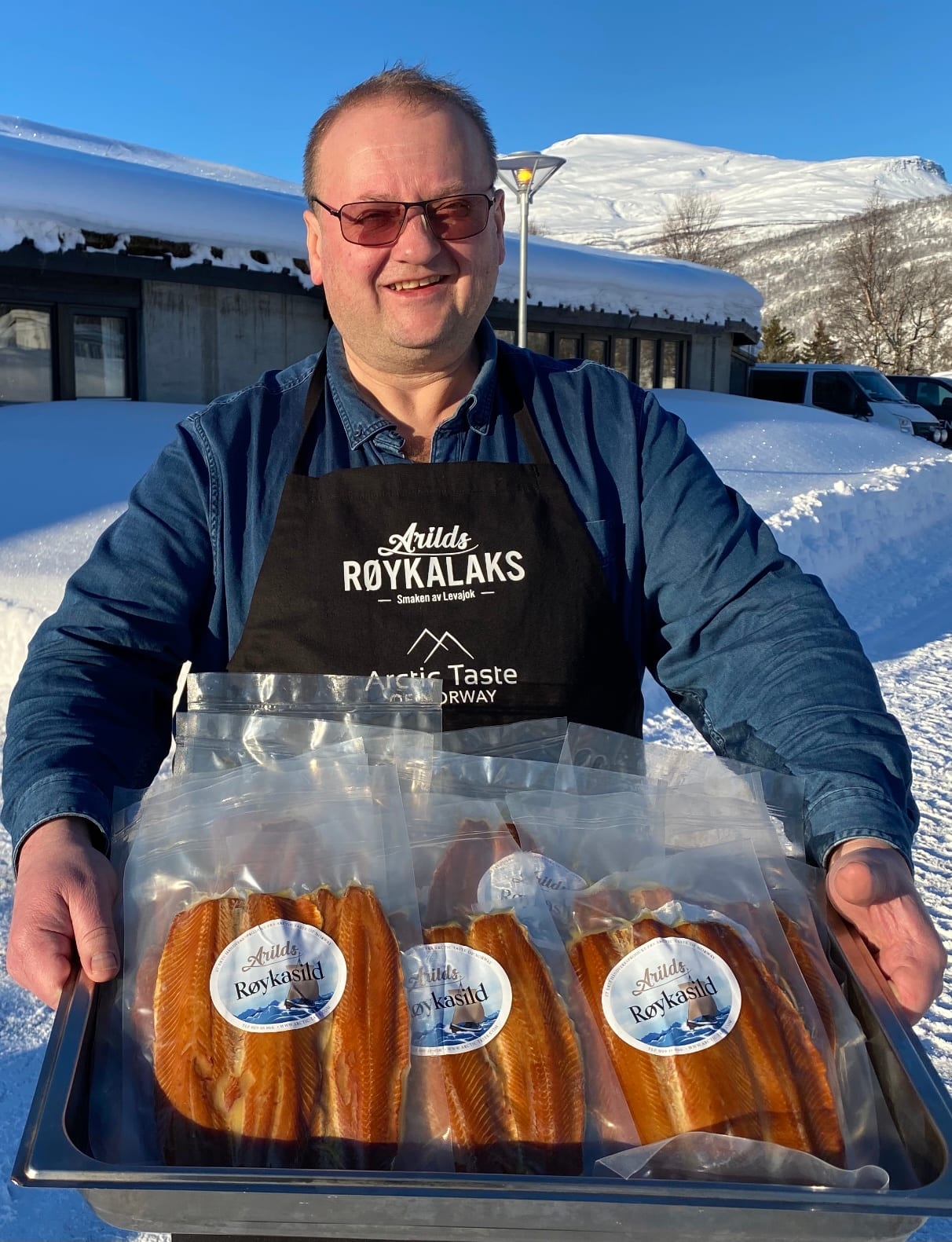 Arild gir silda et løft - kystogfjord.no