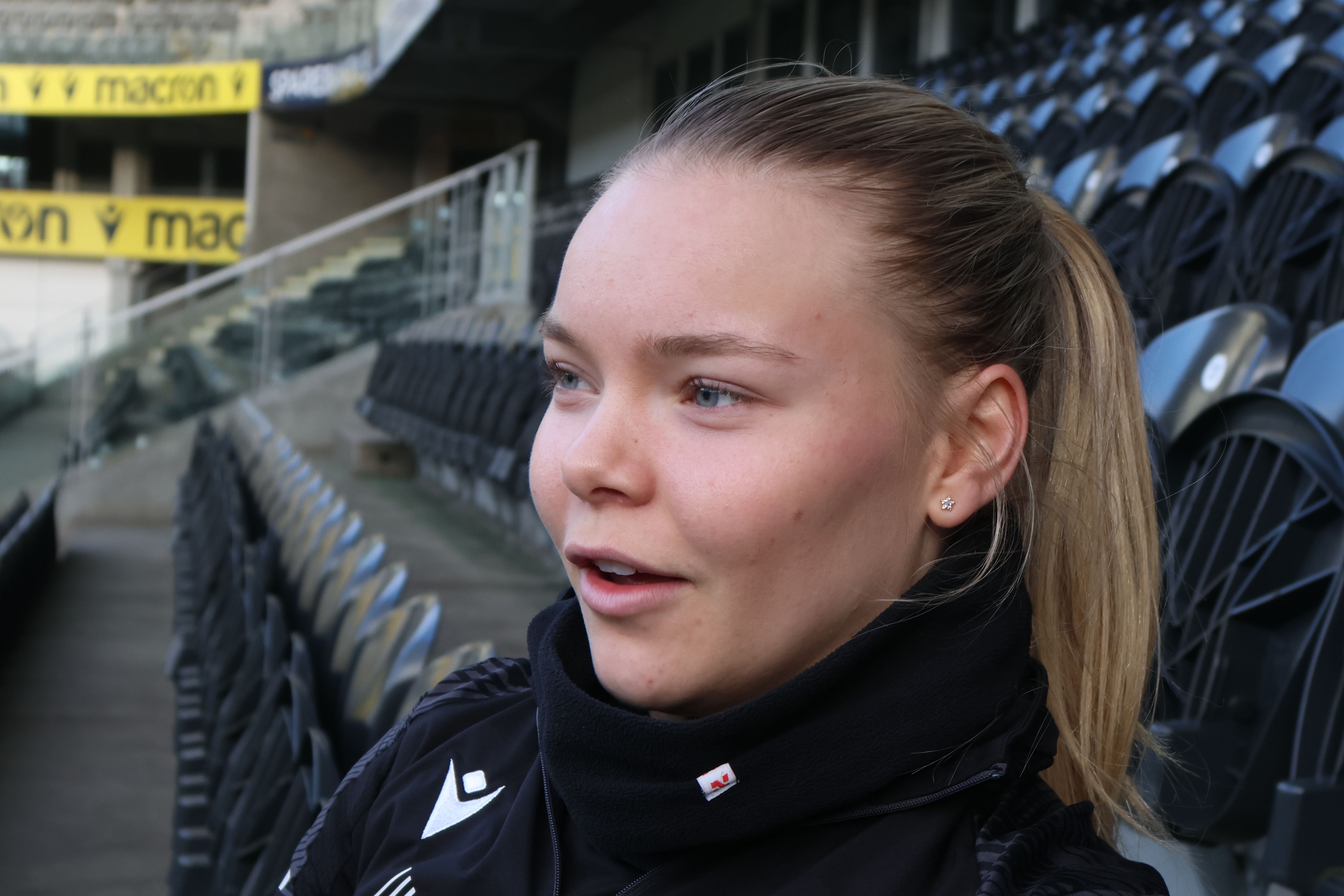 Må jenter spille med gutter for å bli gode fotball­spil­lere? - fvn.no
