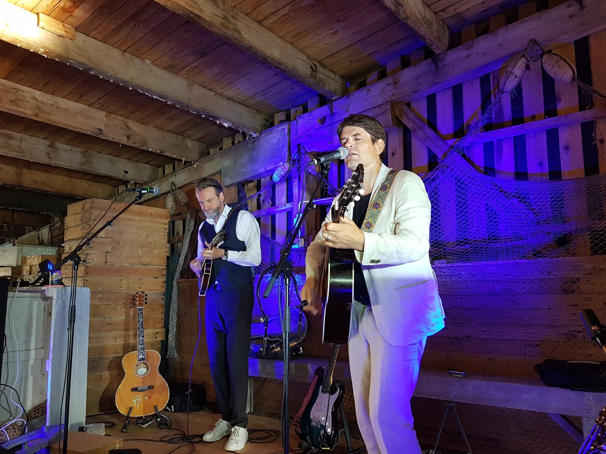 Varmt og vakkert med Lars Bremnes - hitra-froya.no