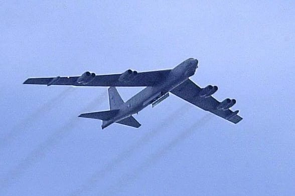 Amerikansk bombefly fløy over Nordvestlandet - smp.no