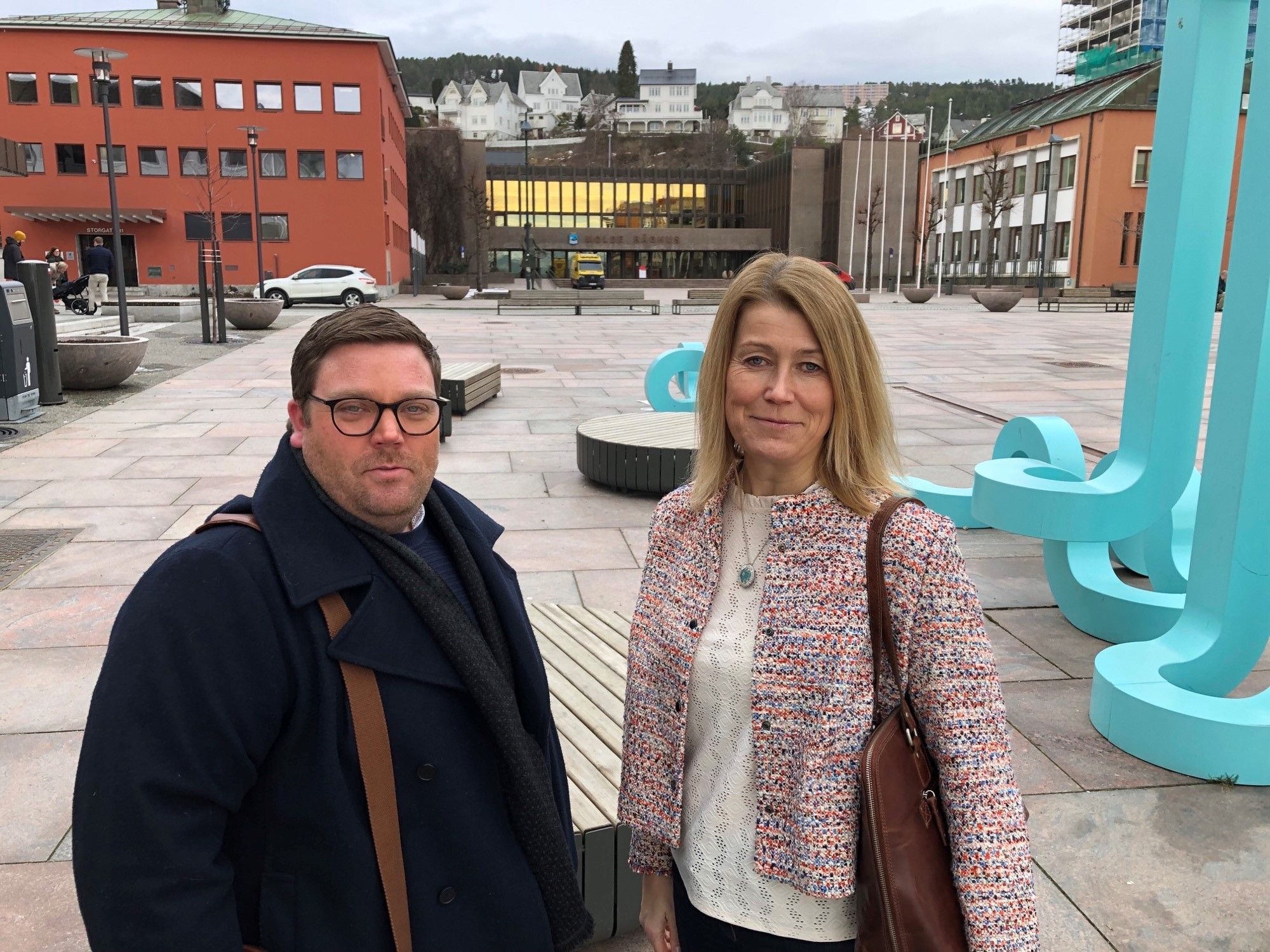 Advarer: – Skal sjukepleierne vaske biler og rulle hår?