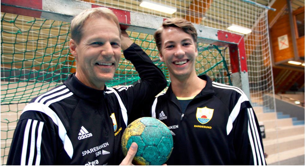 Kurt Mosvold er 32 år eldre enn målvaktkollegaen - fvn.no