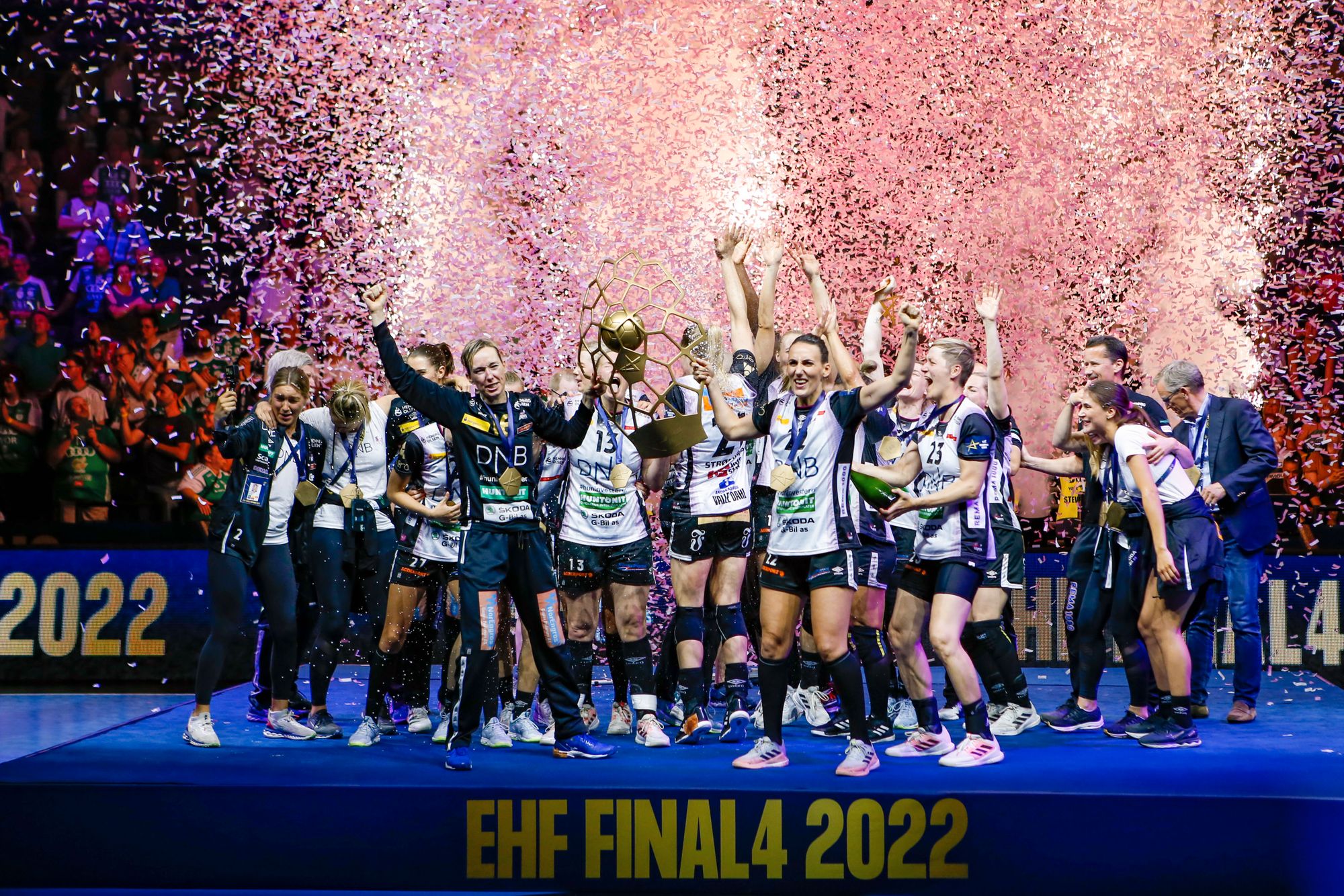 Over 9.000 kroner om en familie på fire vil se alt