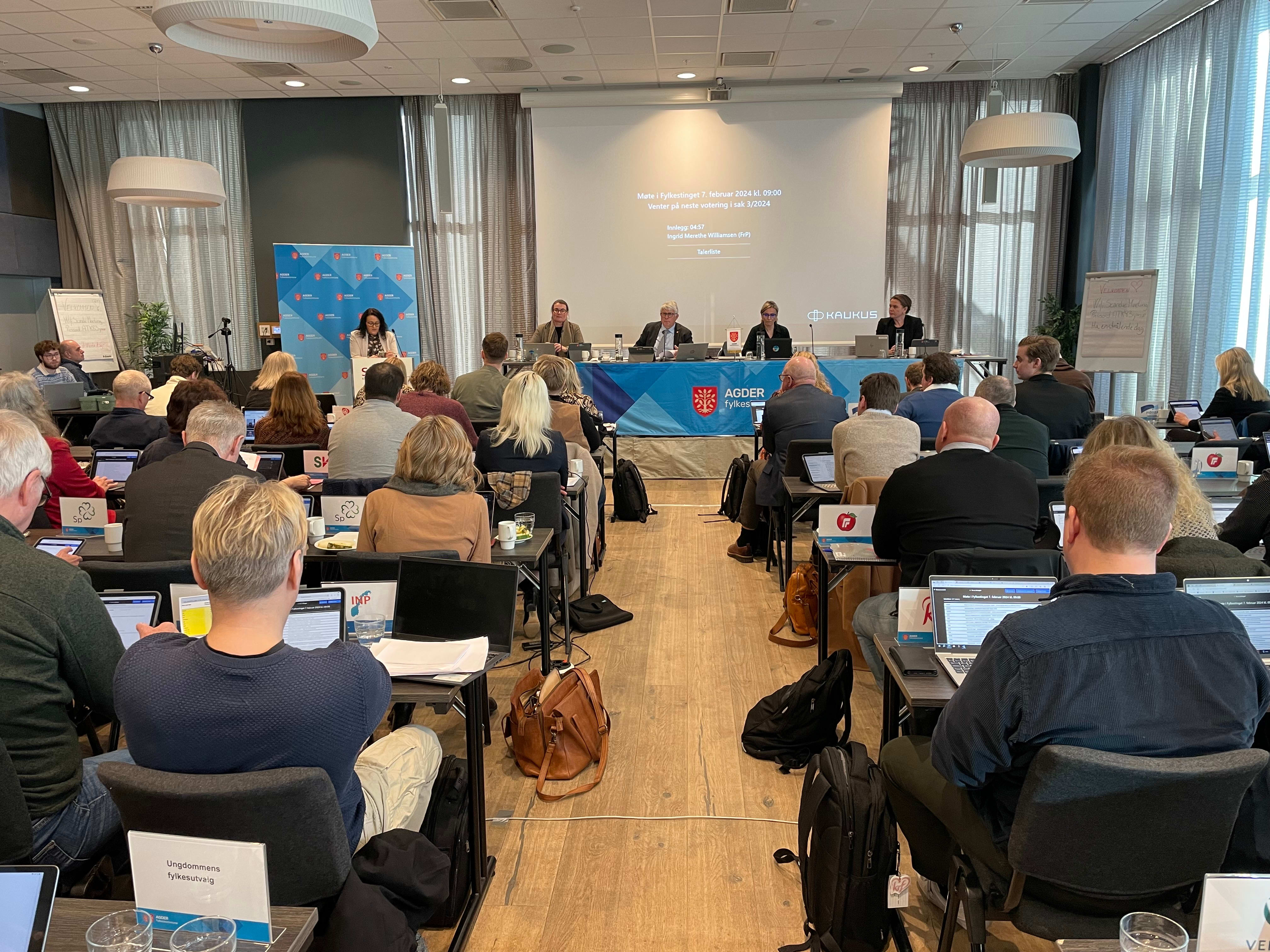 Neppe noen omkamp om bompengepakka - fvn.no