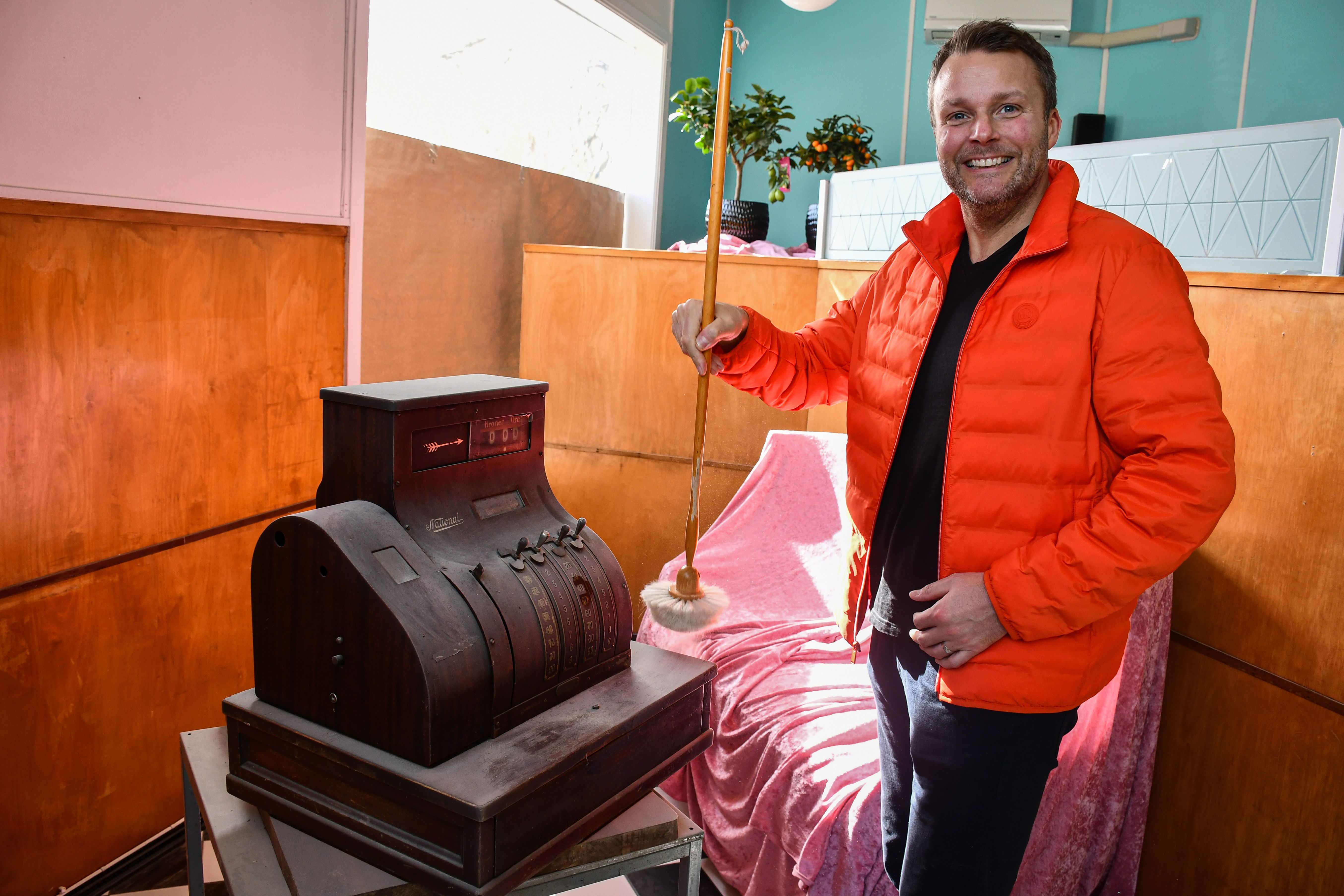Åpner ny kafé i nostalgisk lokale: – Et tilbud som ikke finnes fra før ...