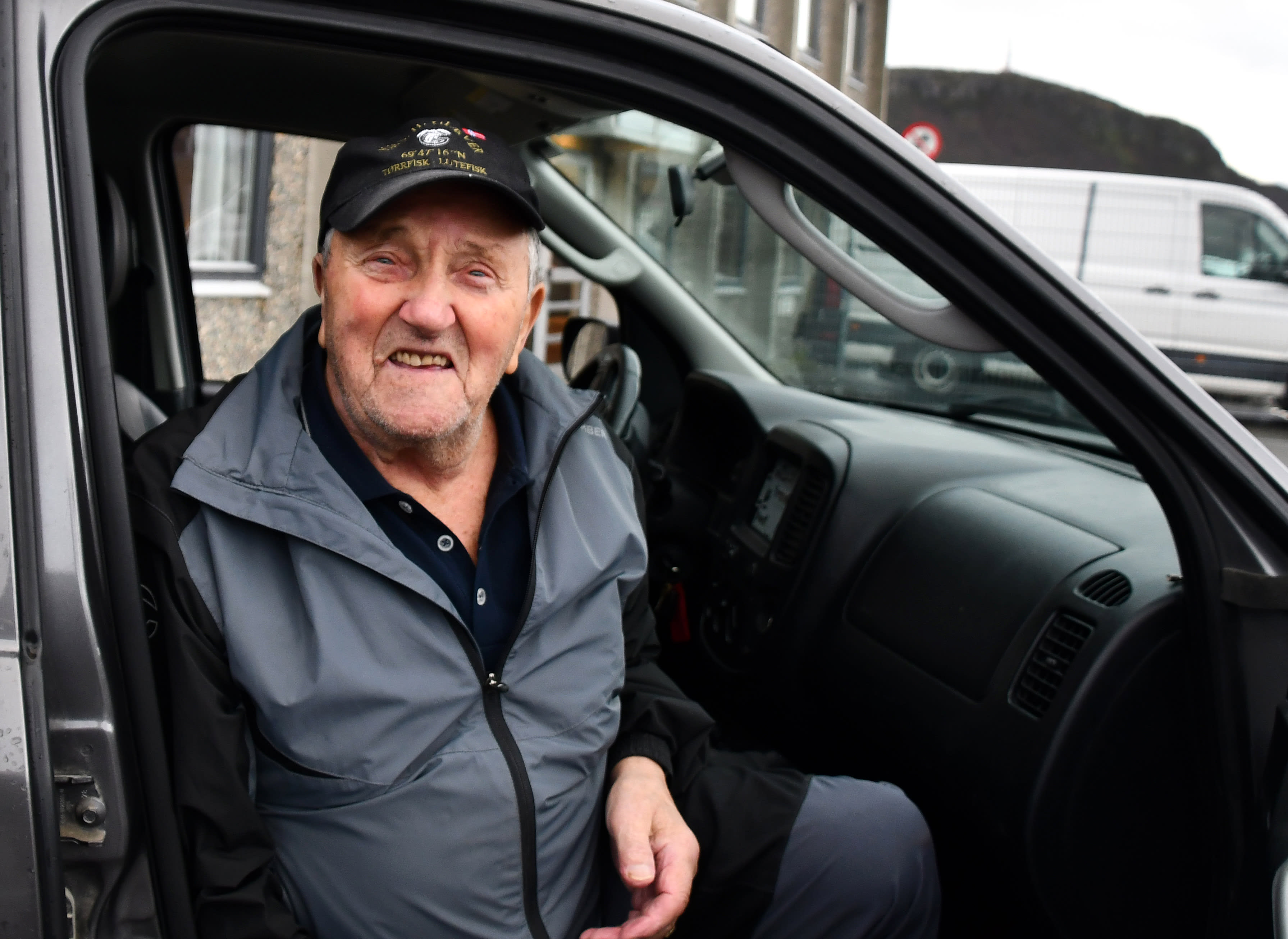 Nå har Tormod (92) fått TT-kortet sitt: - Nå kan jeg heller kjøpe ...