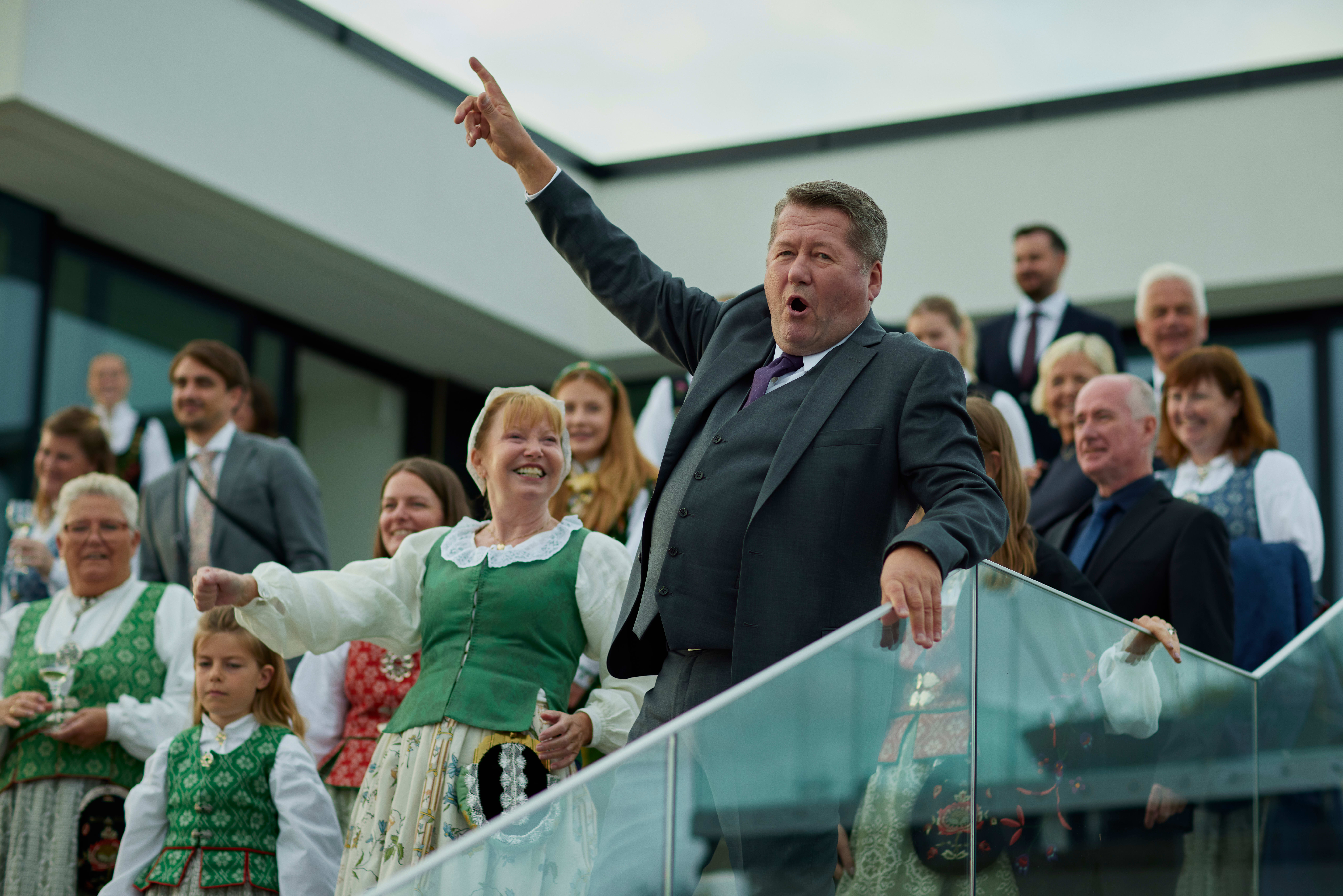 Ruller ut den røde løperen: – Kanskje det største vi har vært med på ...