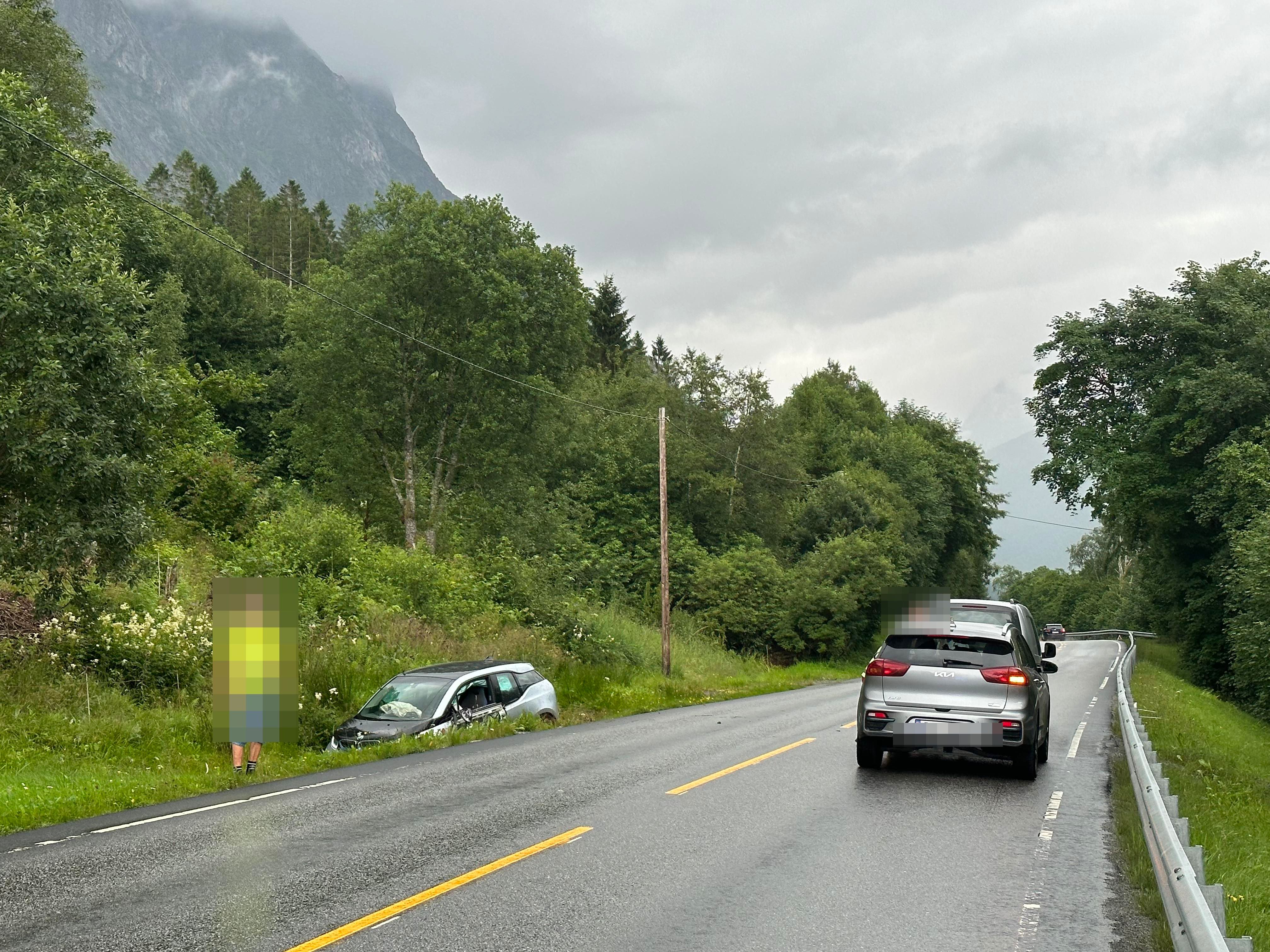 Bil av vegen - nyss.no