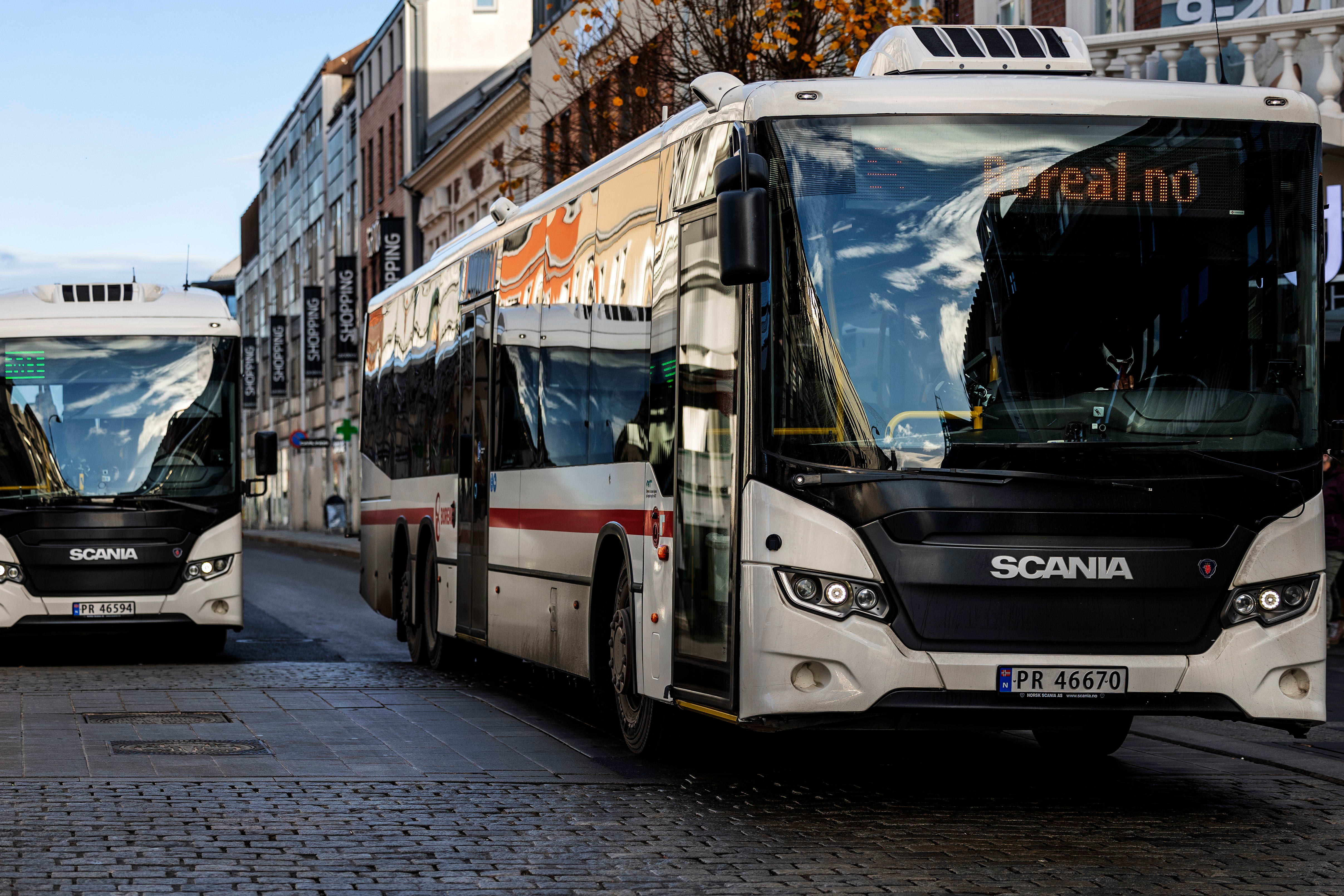 AKT og bussen - fvn.no