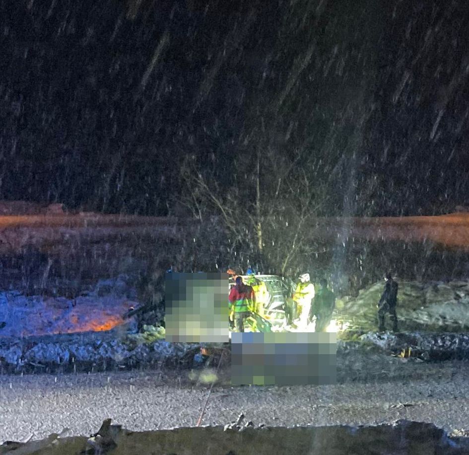 Seks personer fraktet til sykehuset etter front-ulykke i Harstad - ht.no