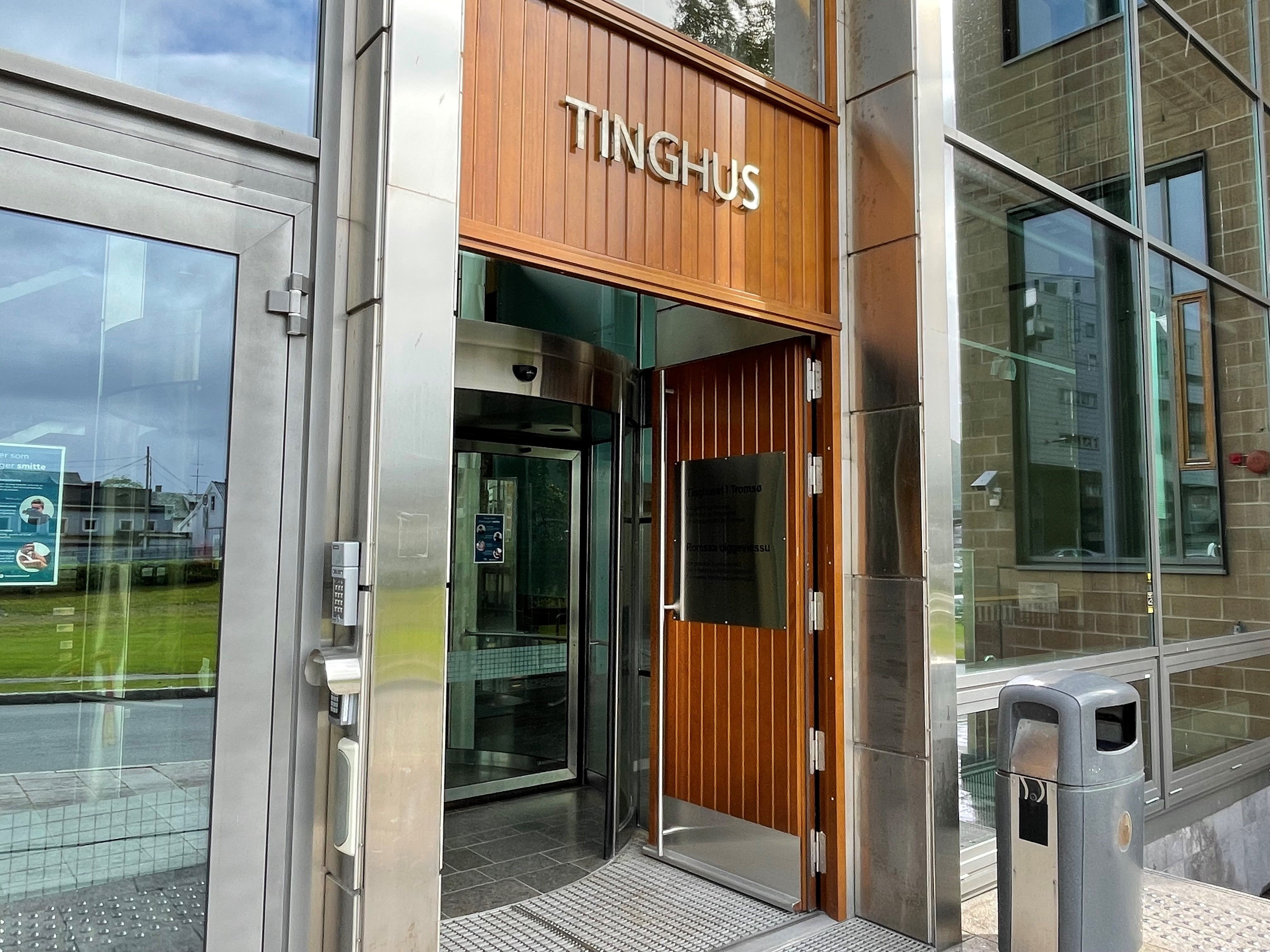 Mann i 60-årene slo til sjåfør – og kalte ham «svarting» og «neger ...