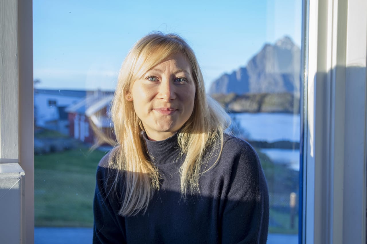 Malin (34) flyttet hjem for å lede galleri: – En kjempemulighet ...