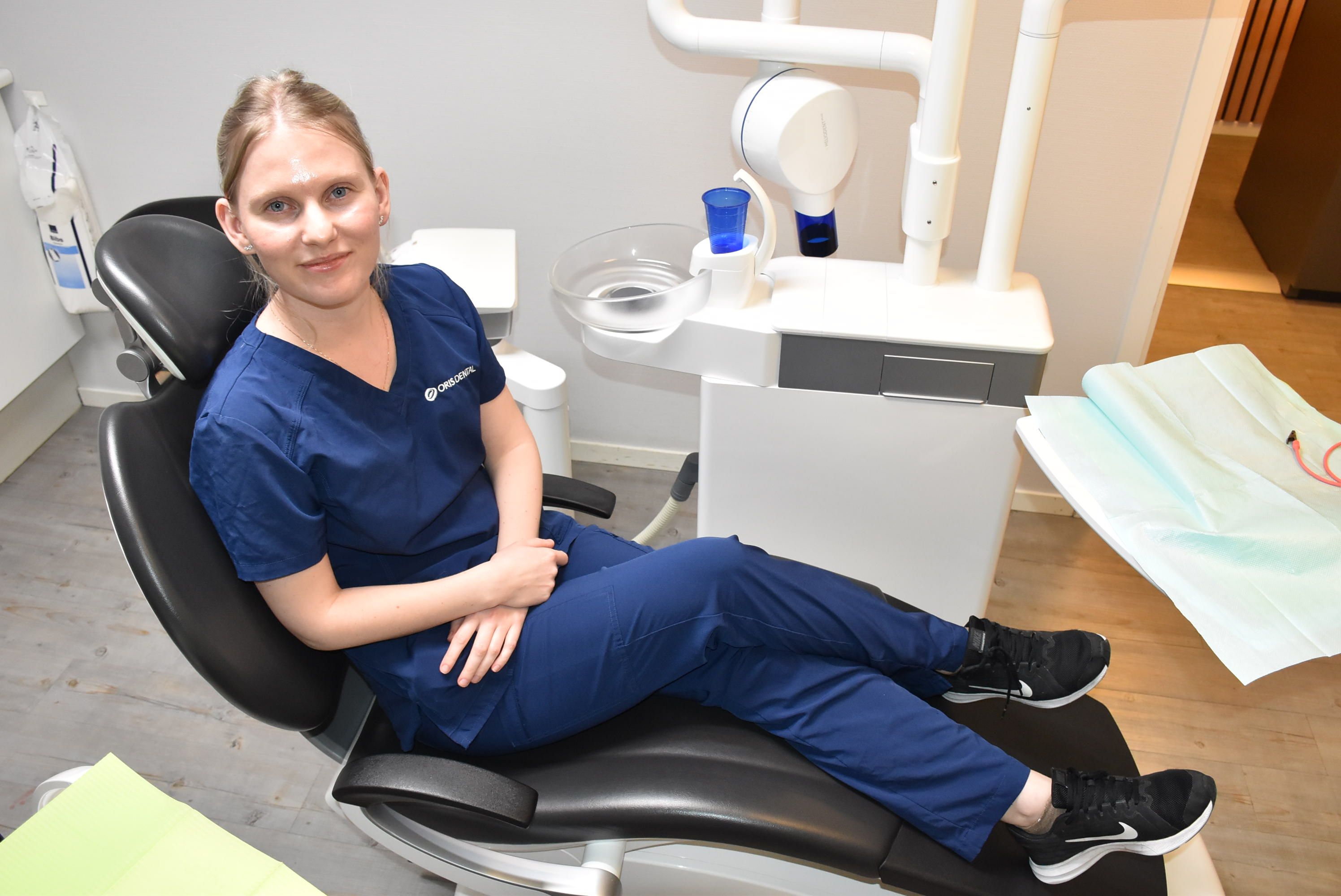 Mindor har vore tannlege i over 50 år – no overtar Kristina (29) - fjt.no