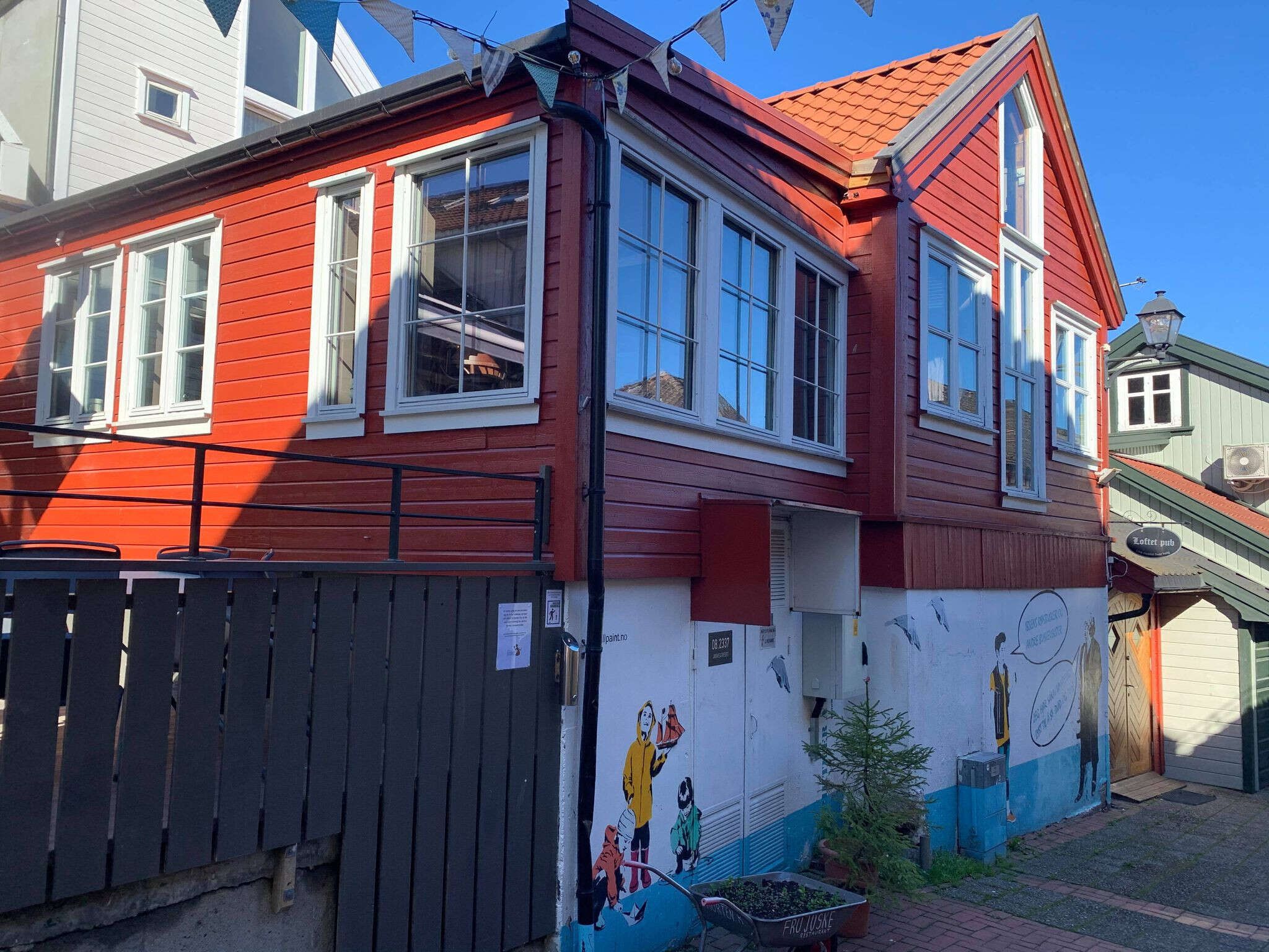 Ble slått bevisstløs under bråk på utested - agderposten.no