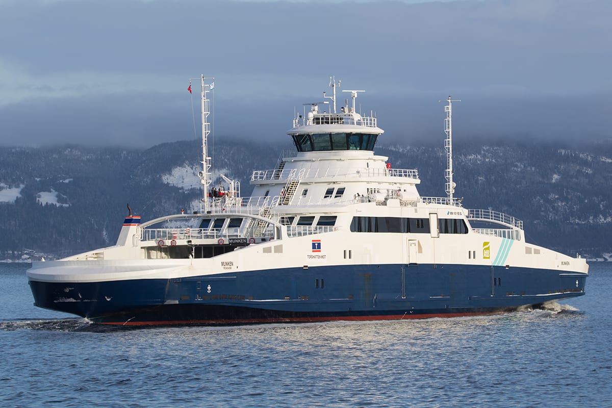 Torghatten Midt-ferjene får ny logo - banett.no