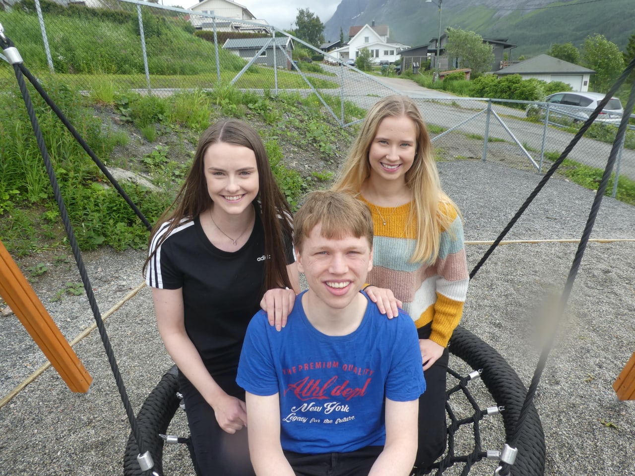 SOMMERTID: Tre gode venner på tur ut i voksenlivet - kulingen.no