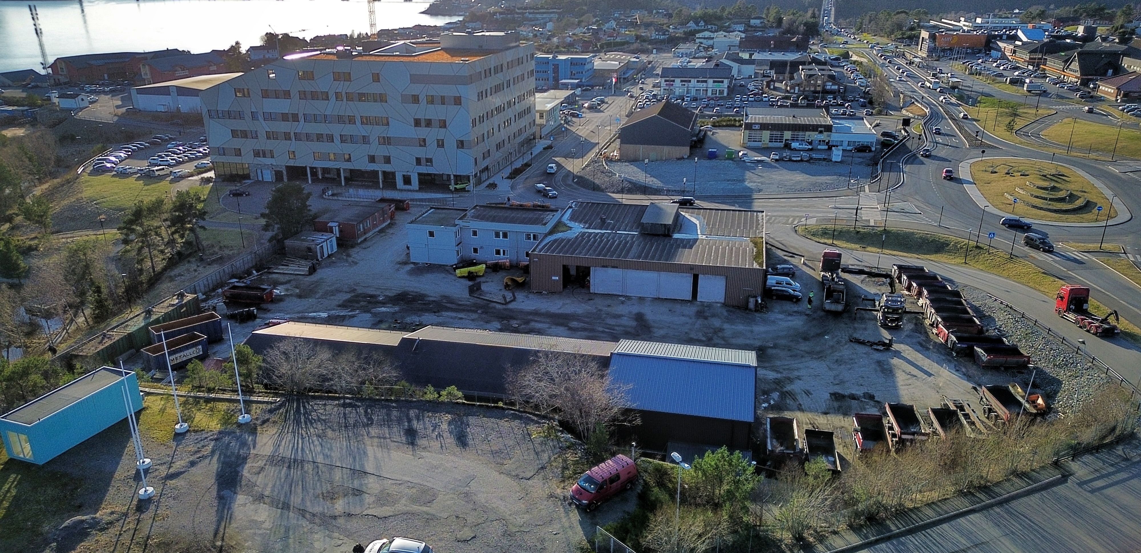 Bygging på brannstasjons­tomta på vent - strilen.no