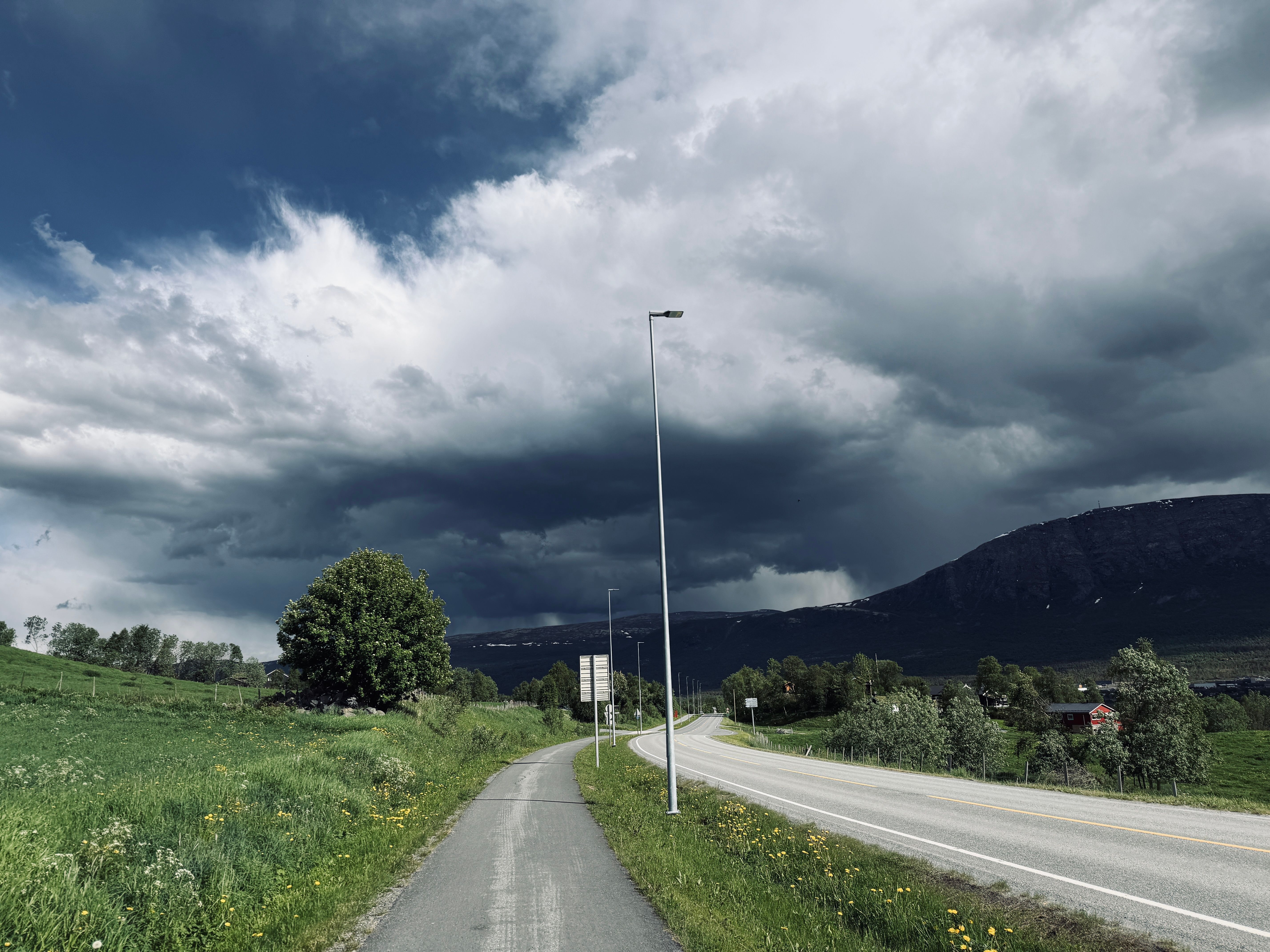 Har sendt ut farevarsel: – Mye lyn - opp.no