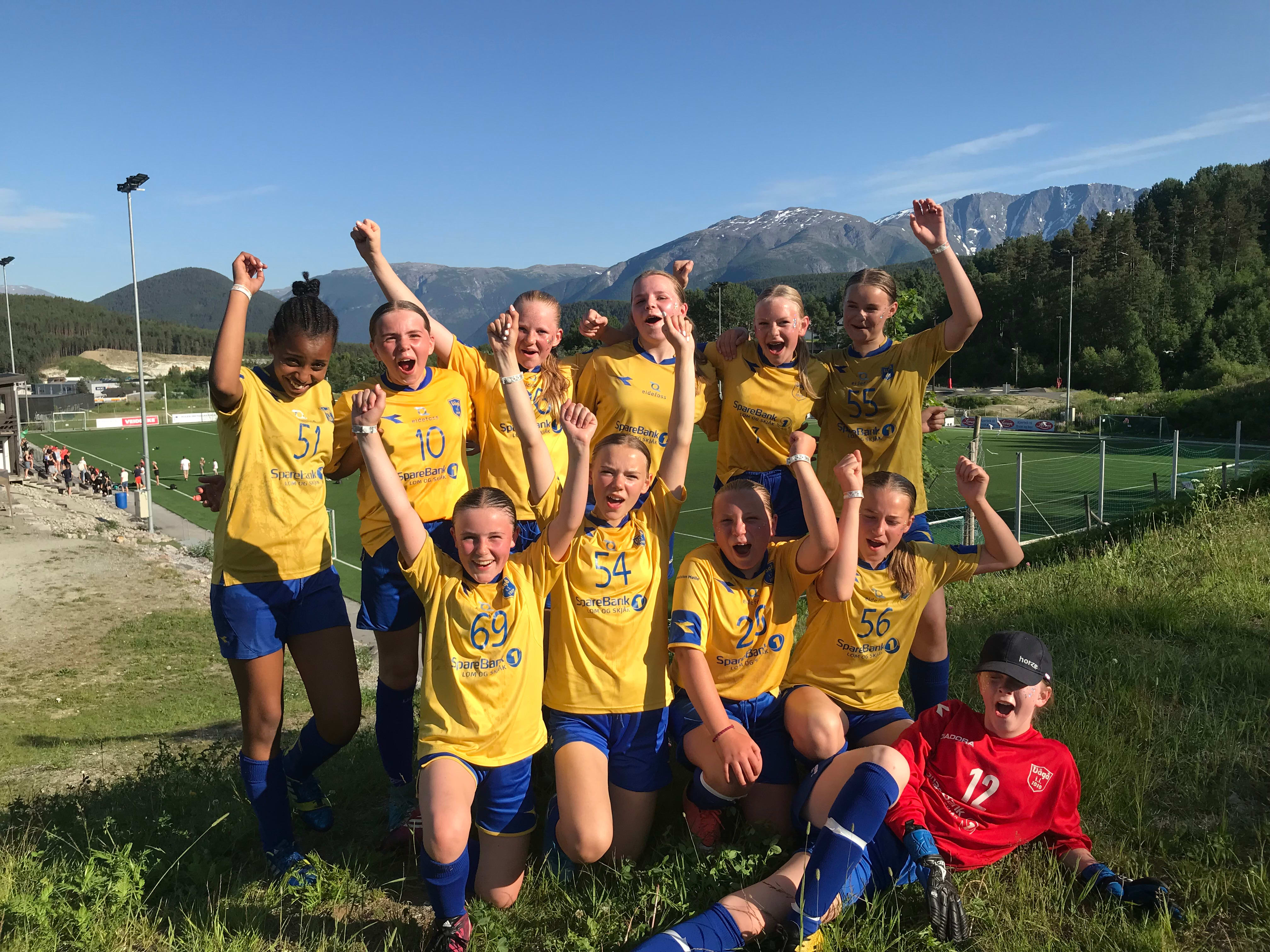 God sesong for fotballjenter i Vågå - fjuken.no